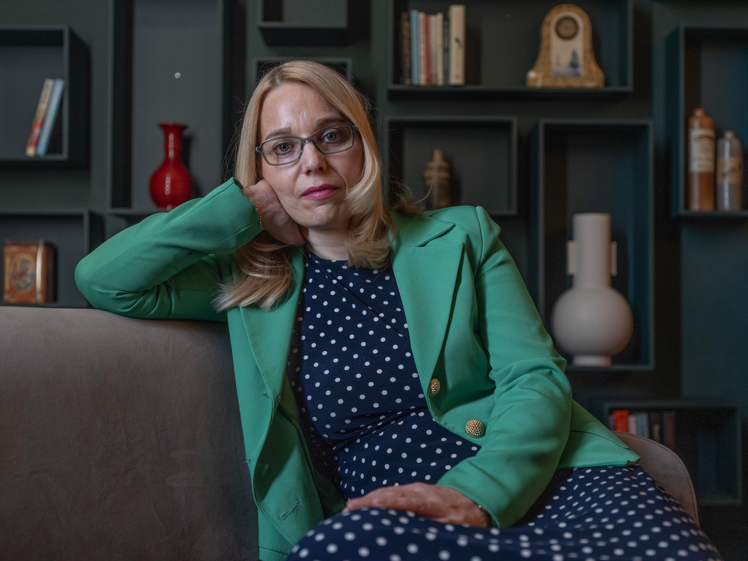 Ex-kankerpatiënt Kim heeft nu een parkeerkaart voor gehandicapten | Trouw