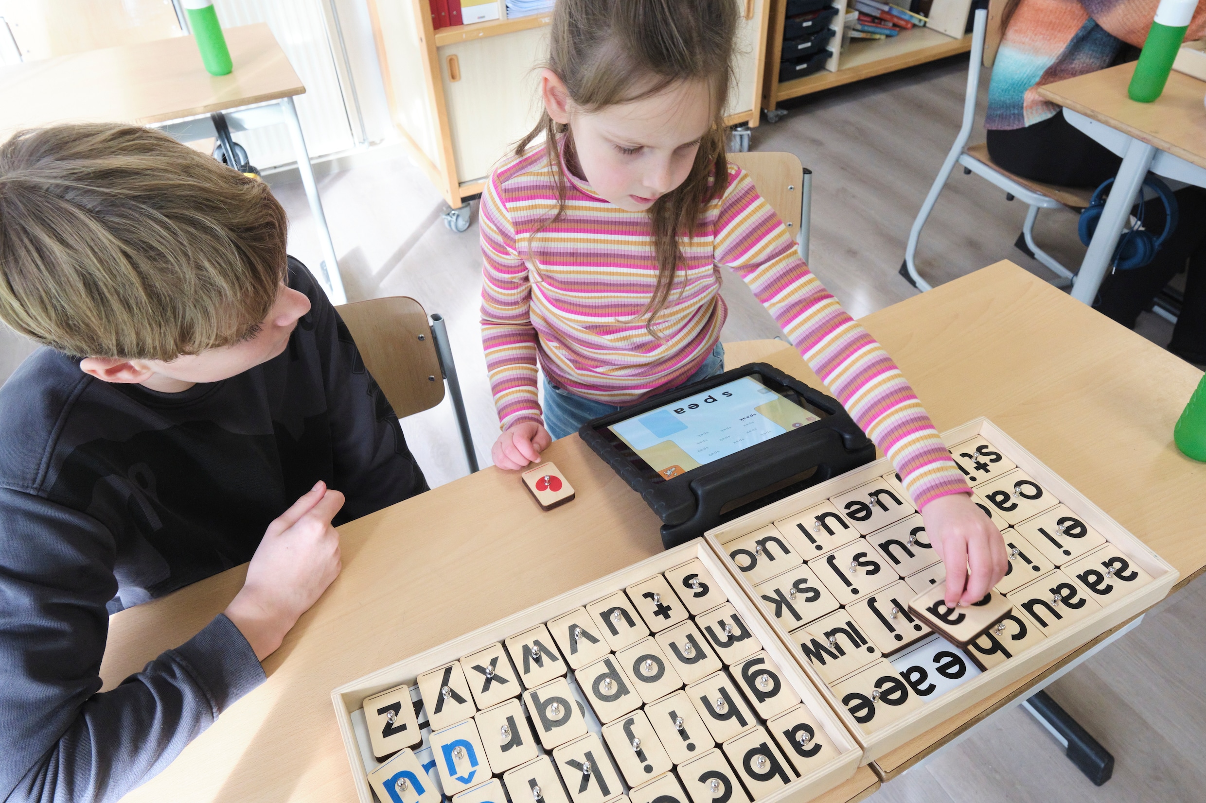 Op basisschool De Oanrin is Fries op vrijdag de voertaal. ‘Deze ...