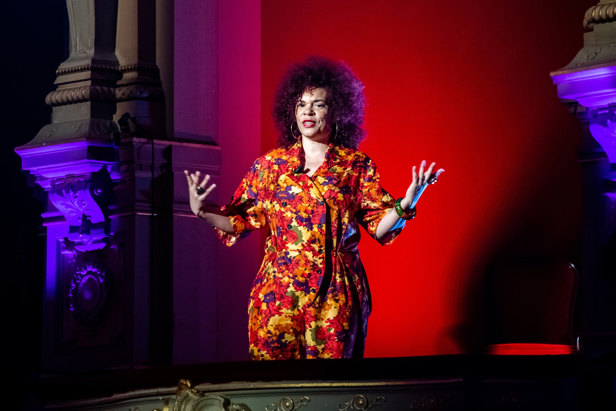 Dichter des Vaderlands Babs Gons lag wakker van de dodelijke explosie ...