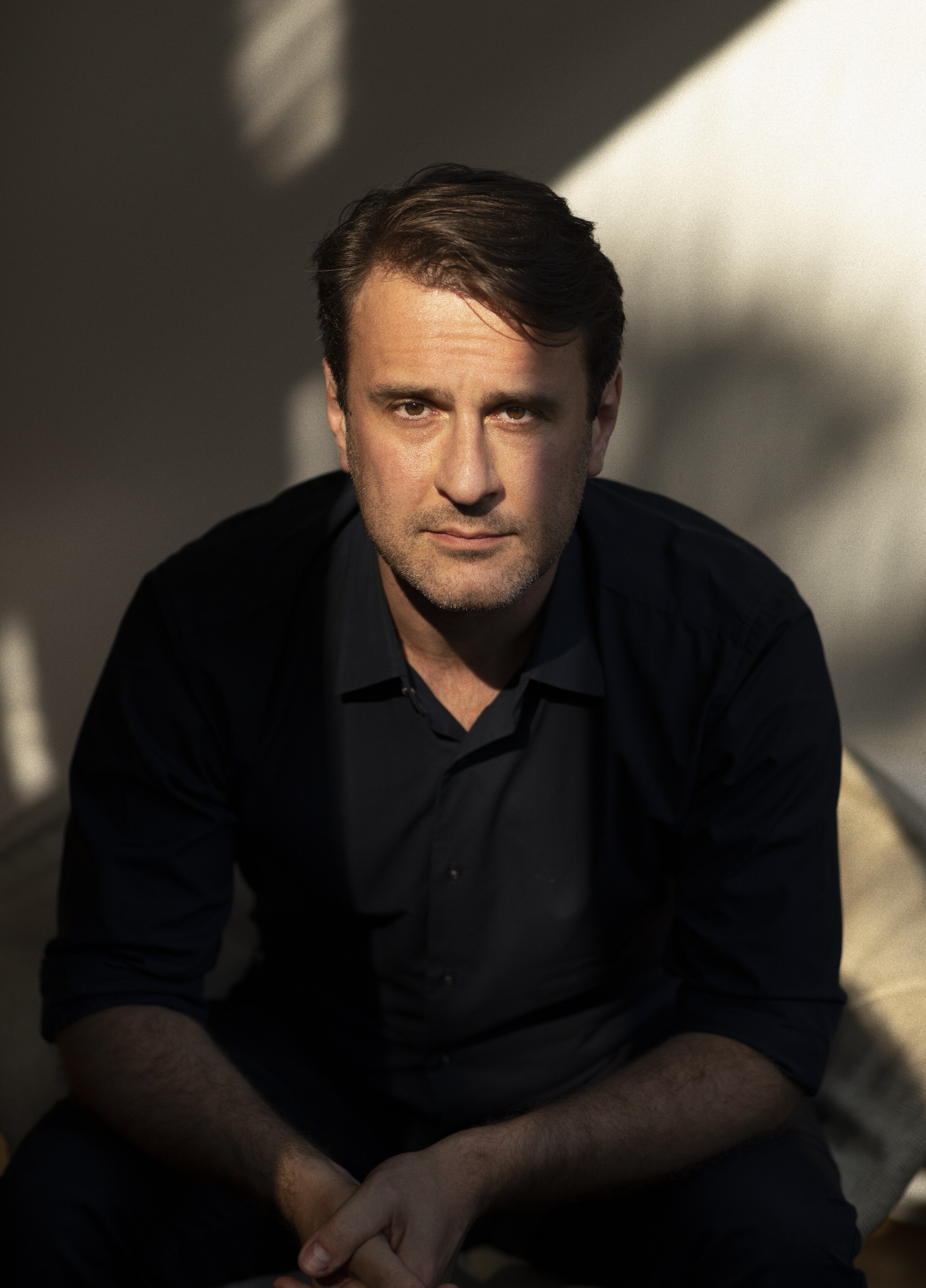 De biografie van Zelensky biedt een unieke kijk op de man én de oorlog ...