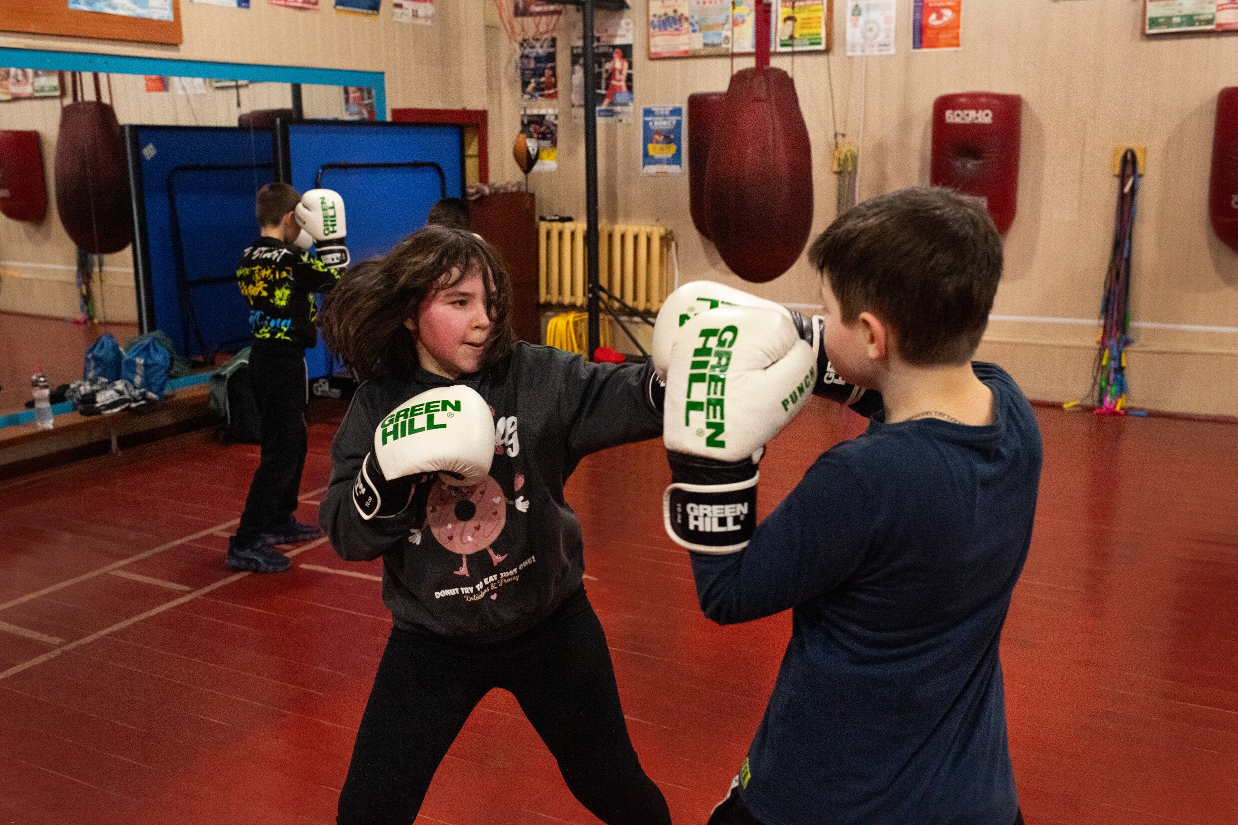 Wat doet twee jaar oorlog met kinderen in Oekraïne? ‘Mama, ik mag blij ...