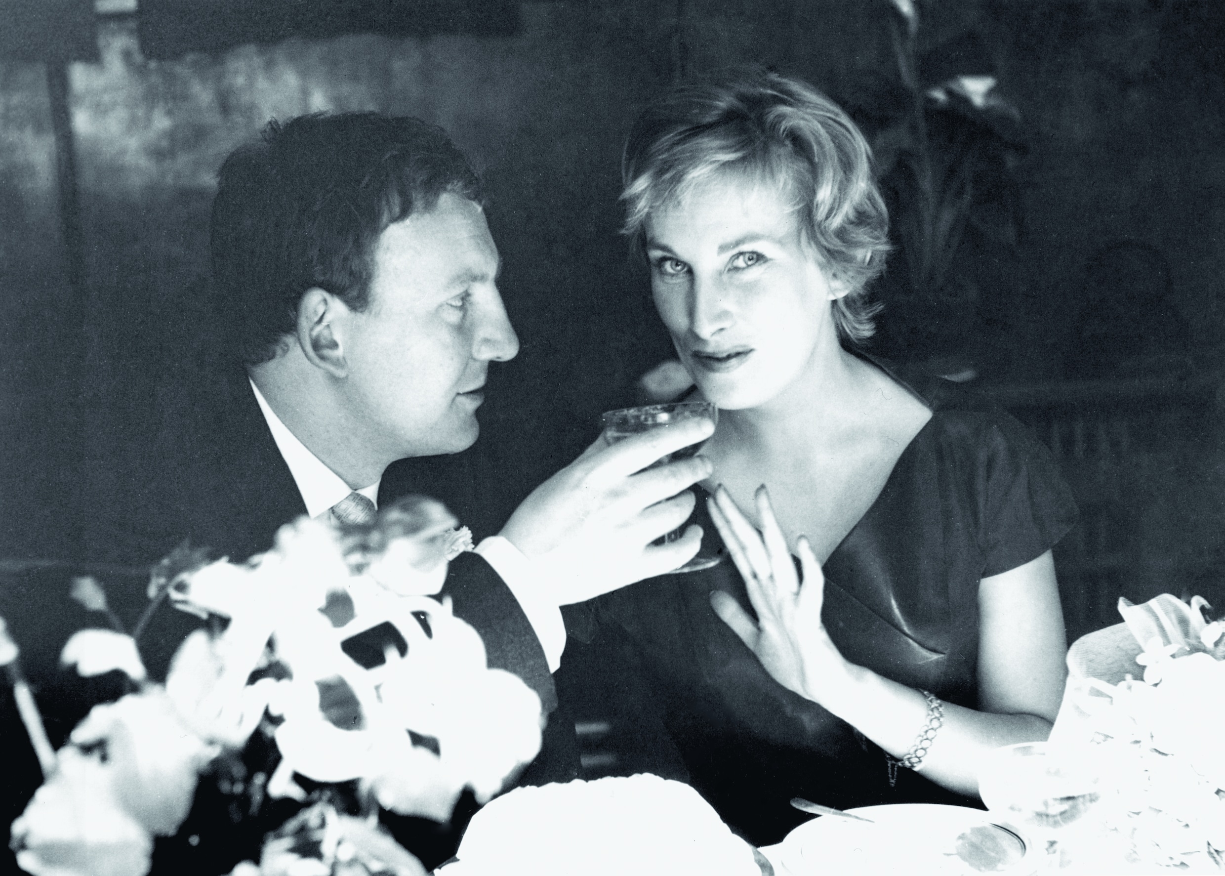 Volgens Hugo Claus behoorde liegen tot de goede manieren | Trouw