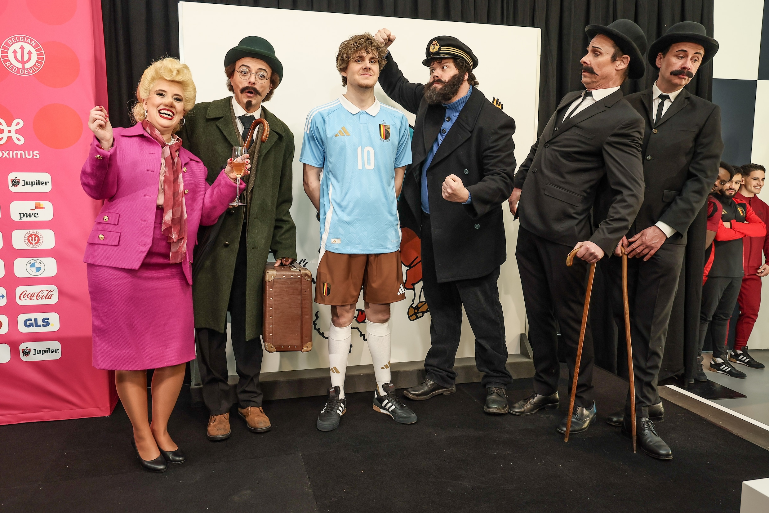 Ophef om het bruine broekje van de Rode Duivels | Trouw