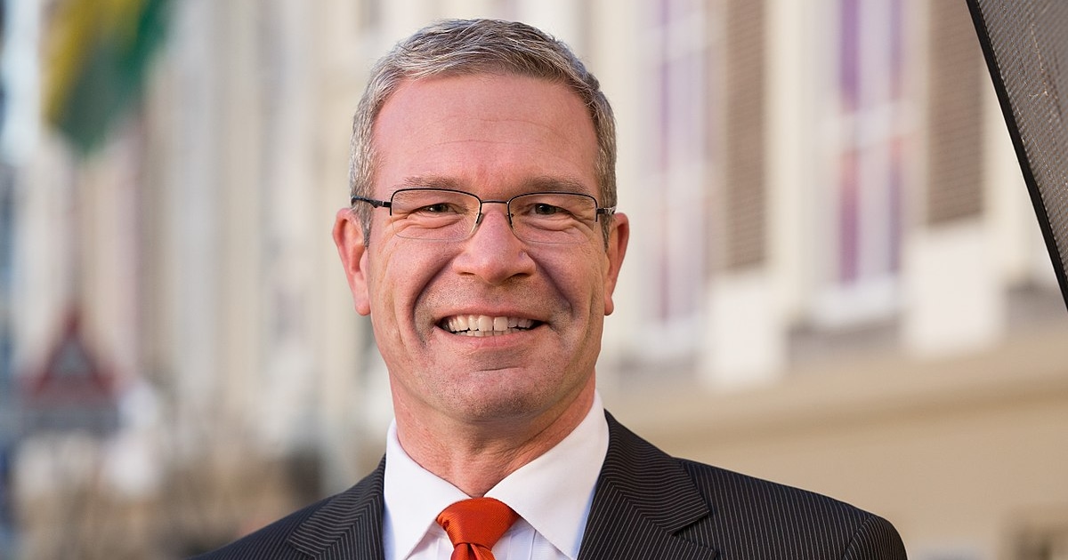 Een SGP’er en een CDA’er gaan de onderhandelingen over een rechts ...