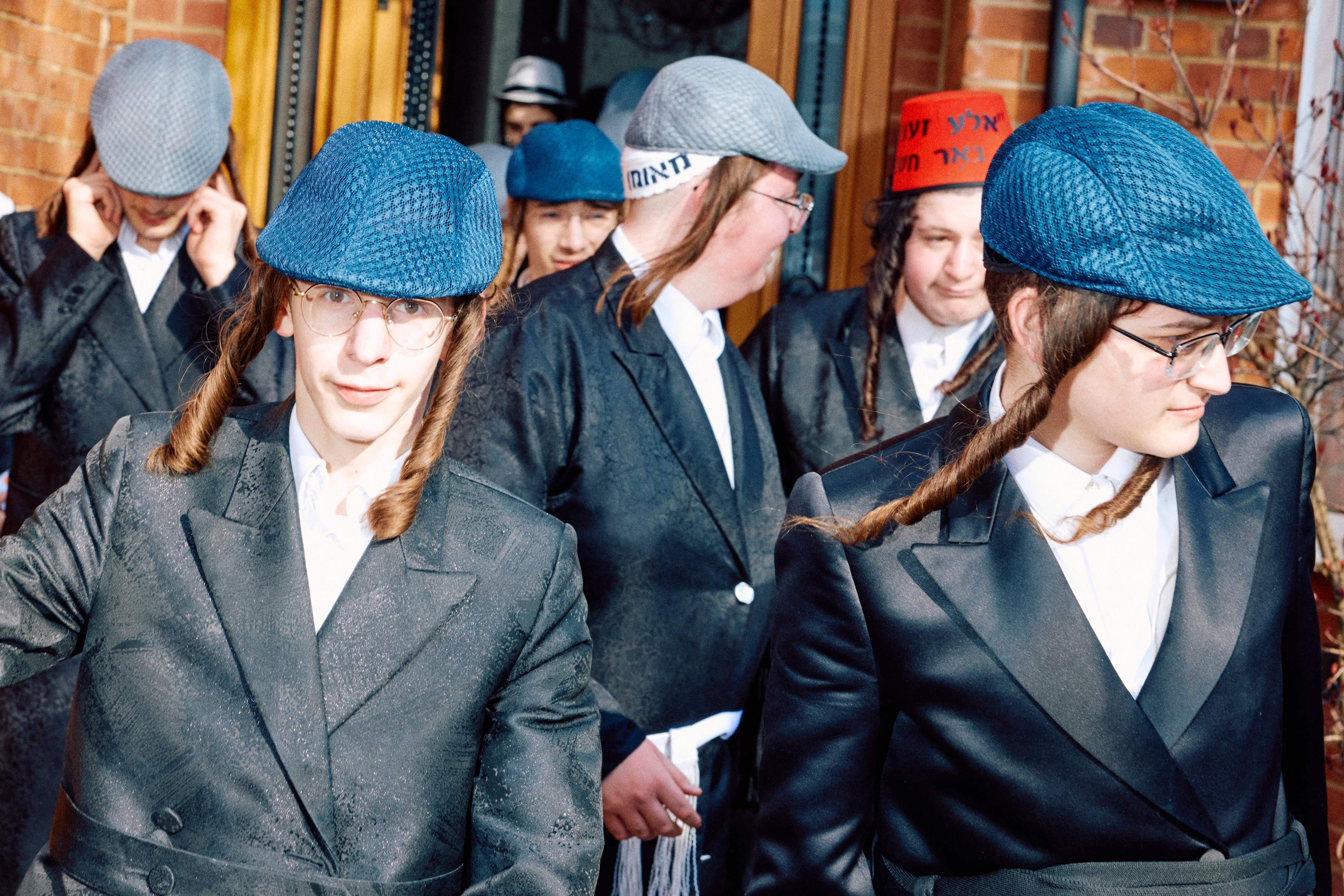 In Londen vieren de Joden Poerim, maar dit jaar met de rem erop | Trouw