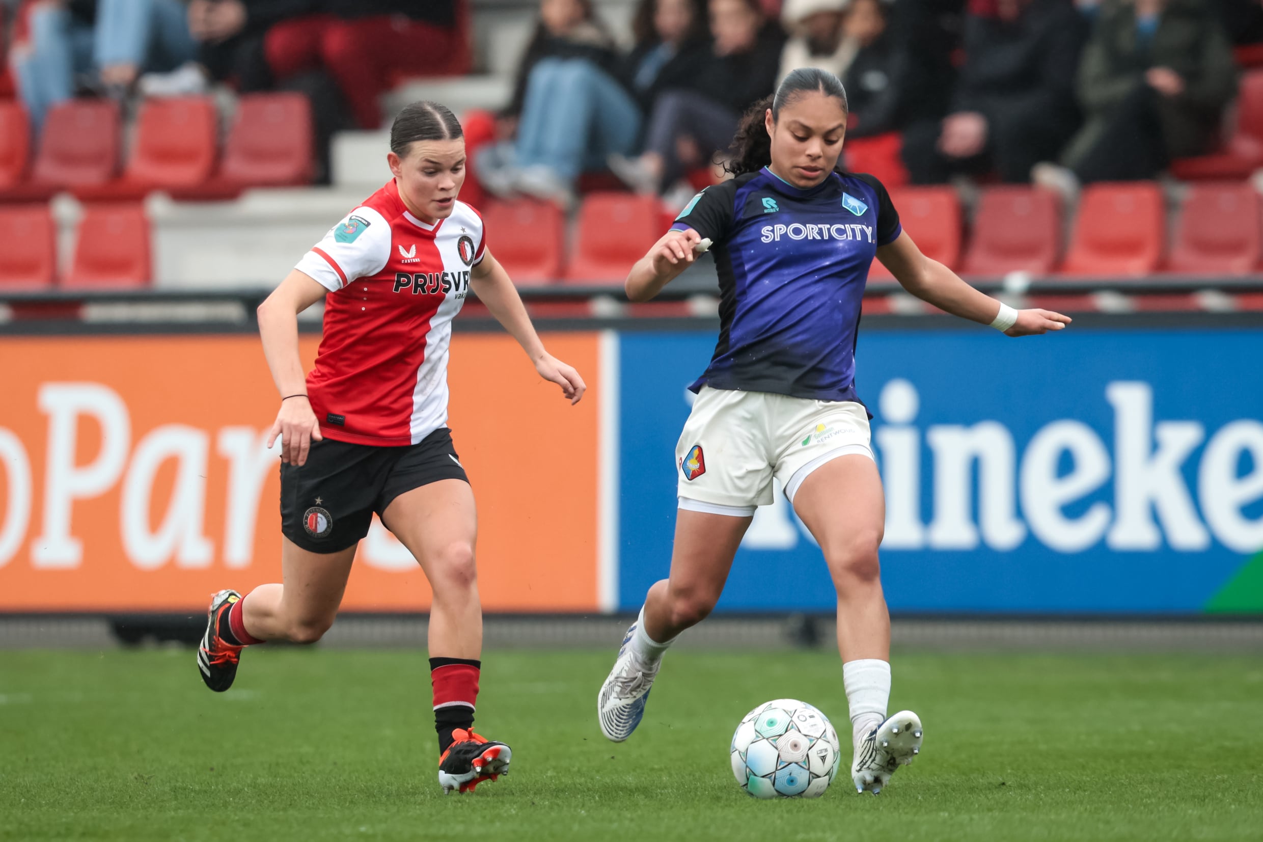 Vrouwenprofclub Hera neemt in 2025 licentie Telstar over | Trouw