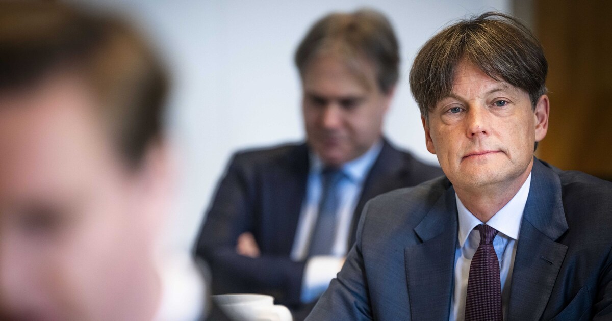 Op de laatste dag tussen Shell en Milieudefensie vliegen de verwijten ...