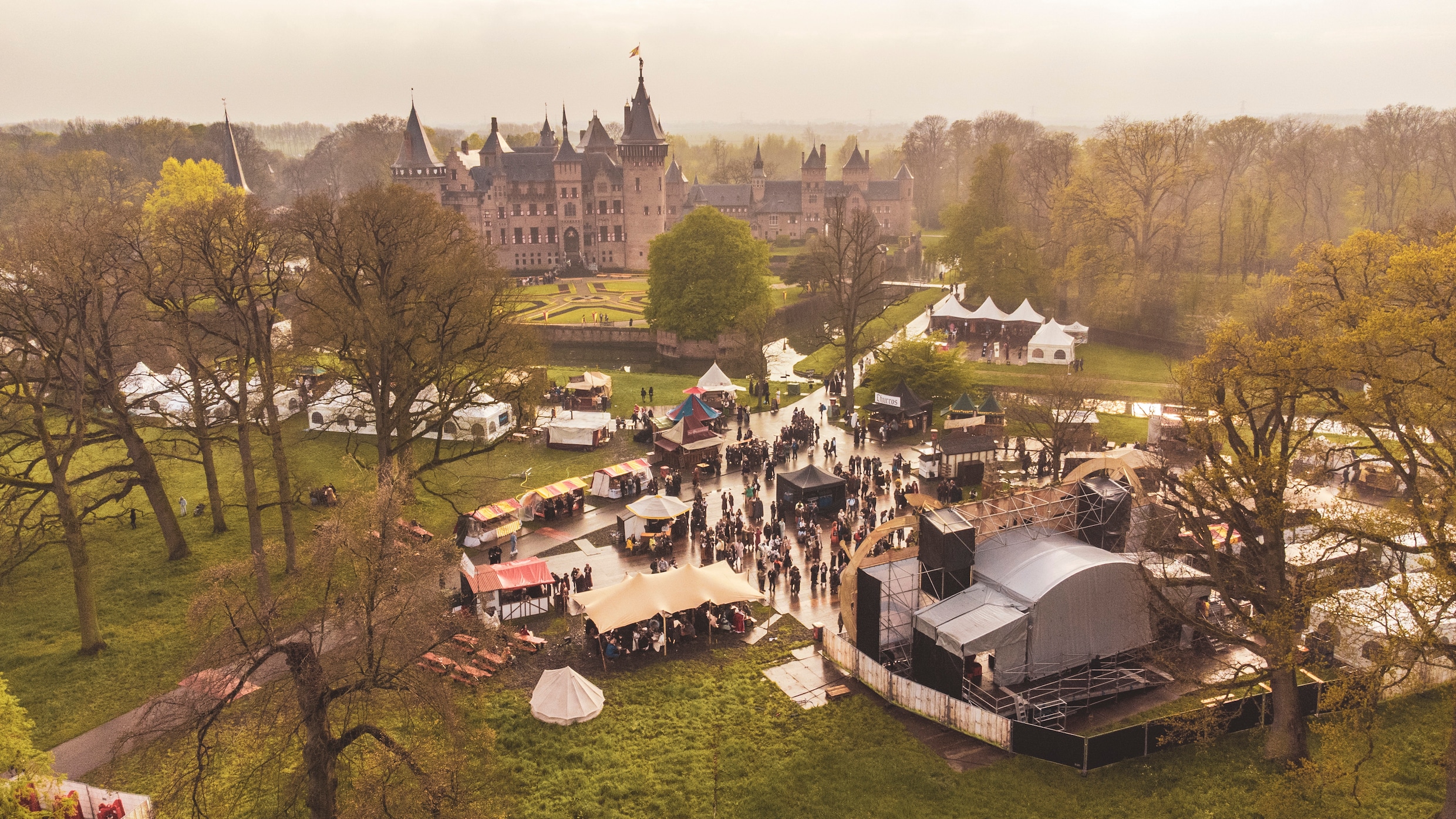 Bij fantasy-evenement Elfia kan Mireille zijn wie ze wil. ‘De ...