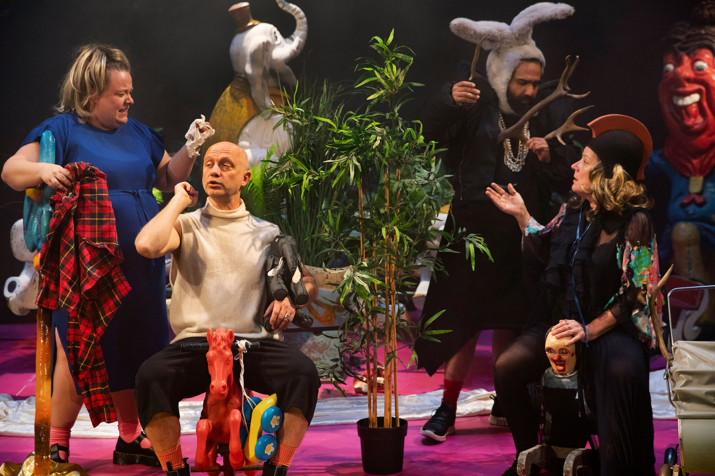 Recensie: De perfecte match tussen tekst en acteurs maakt Bye Bye Daddy ...