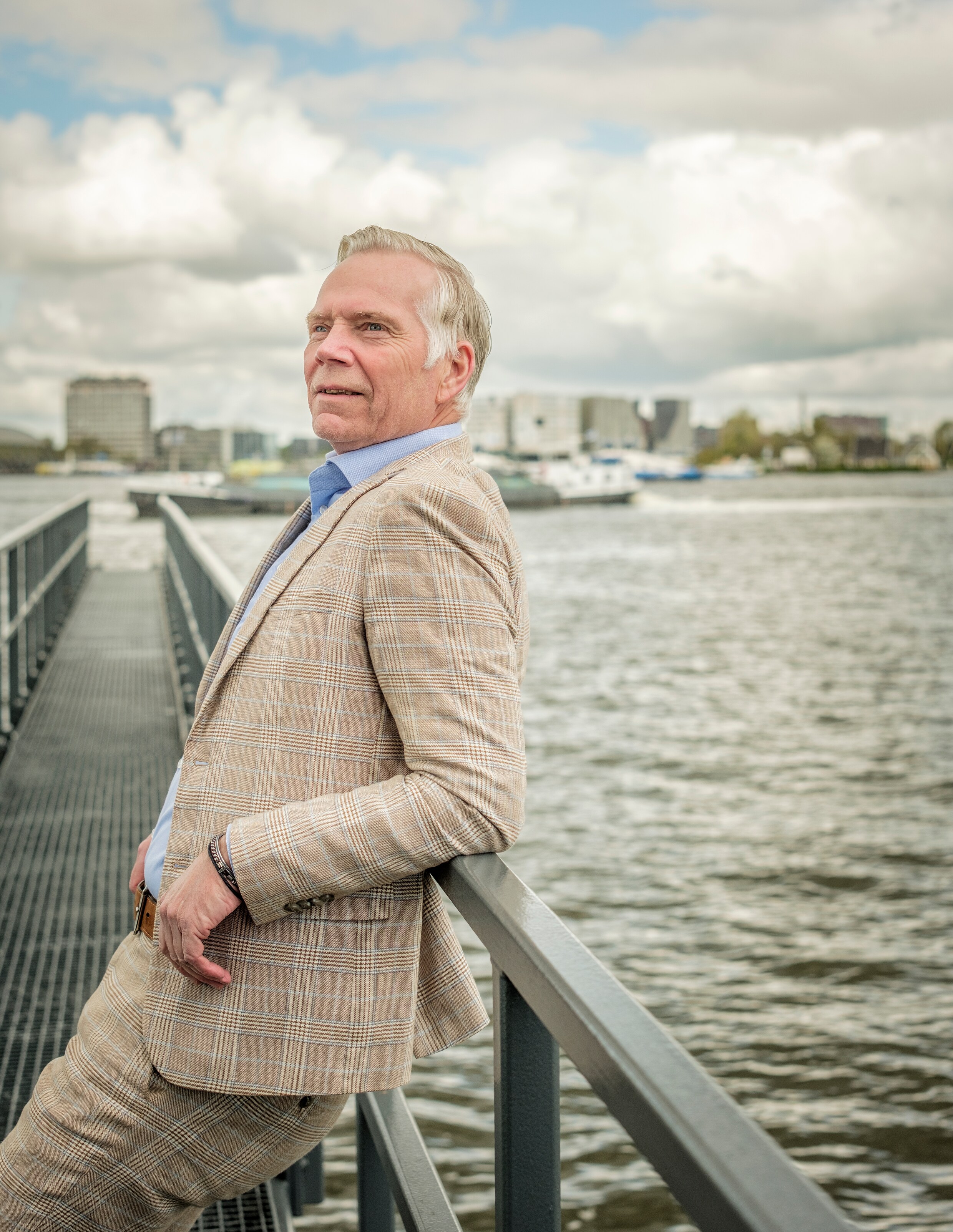 Cees van der Laan neemt afscheid als hoofdredacteur. ‘Ik ben wel een ...