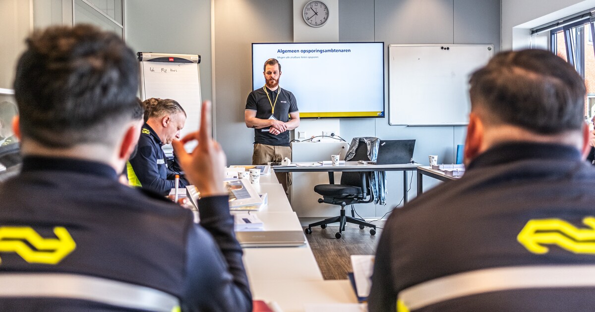 Kortere lontjes vragen om nieuwe methode: NS-klas leert met geweld ...