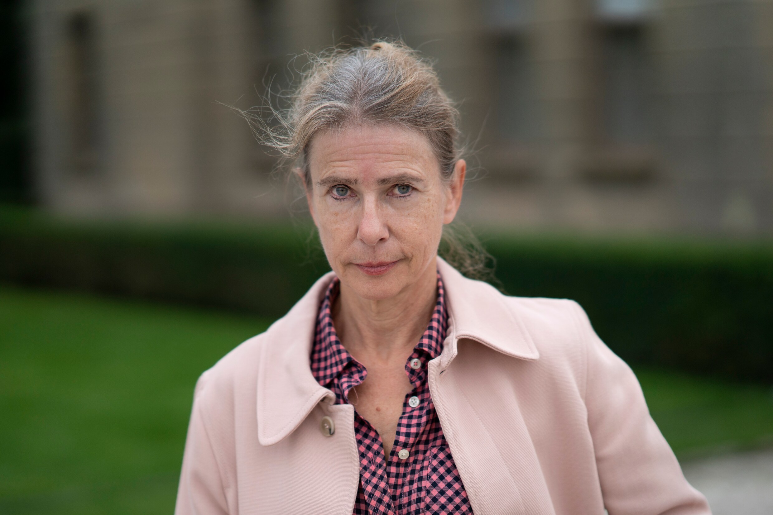 Lionel Shriver schept een dystopische wereld waarin iedereen gelijk zou ...