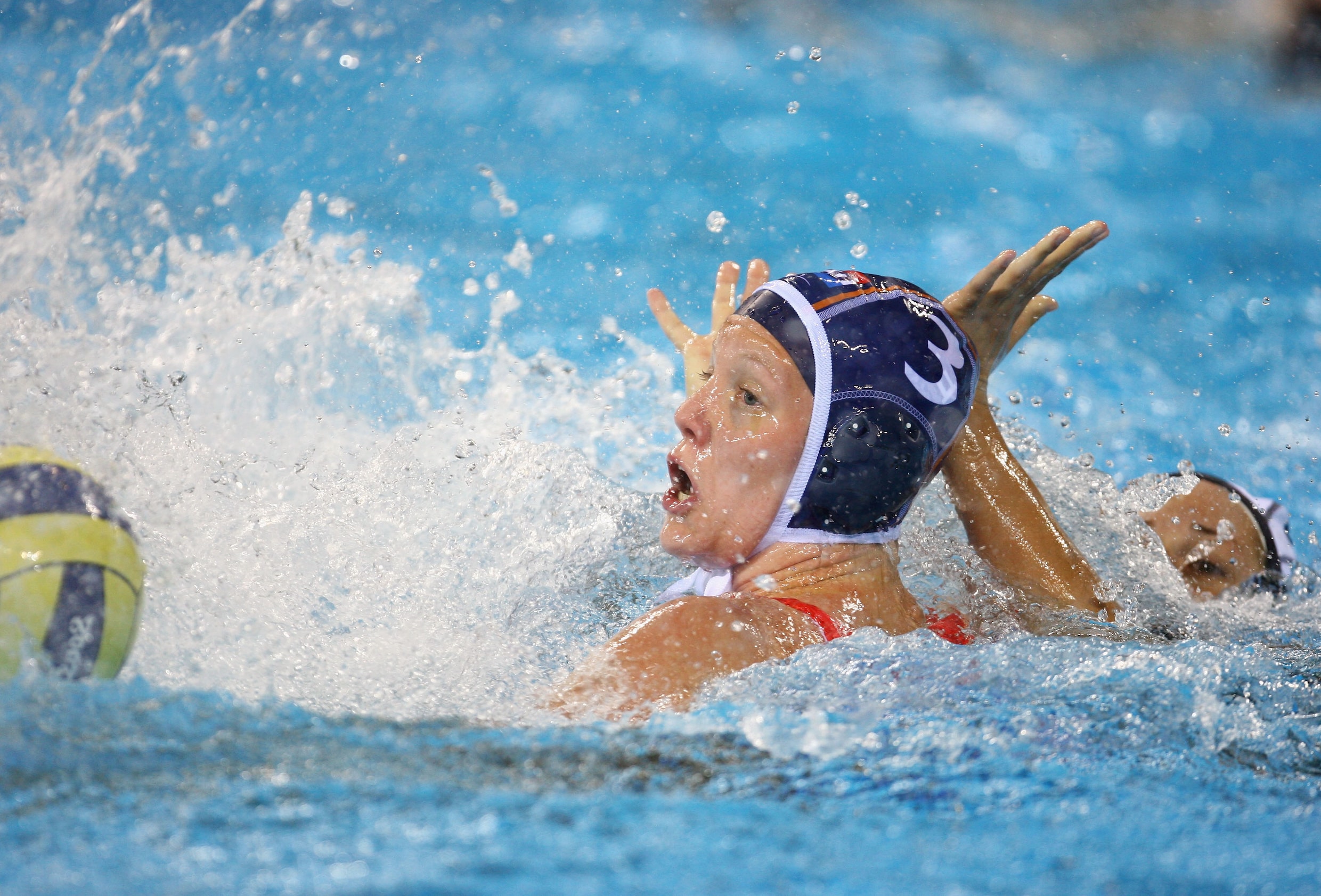 Waterpoloster Mieke Cabout won goud, maar sloopte haar lichaam. ‘Ik zou ...
