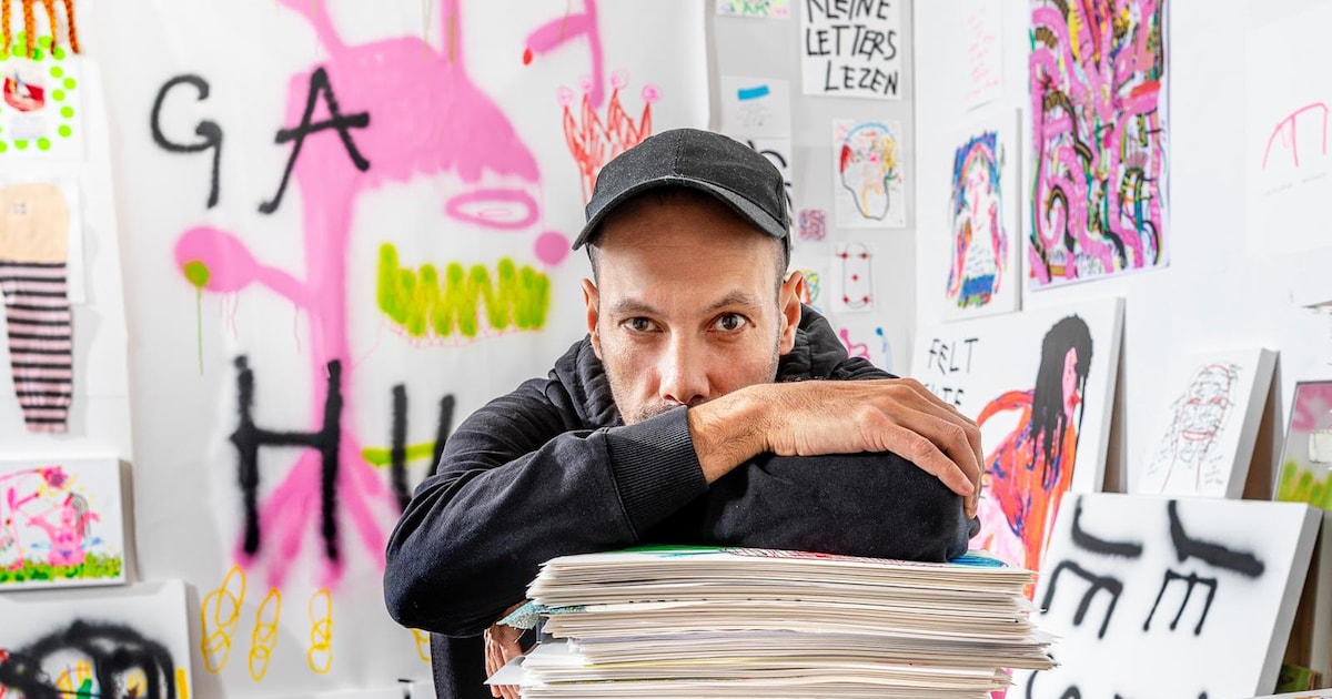 Kunstenaar Rogier Roeters: ‘Het leven is een groot gek toneelstuk’ | Trouw