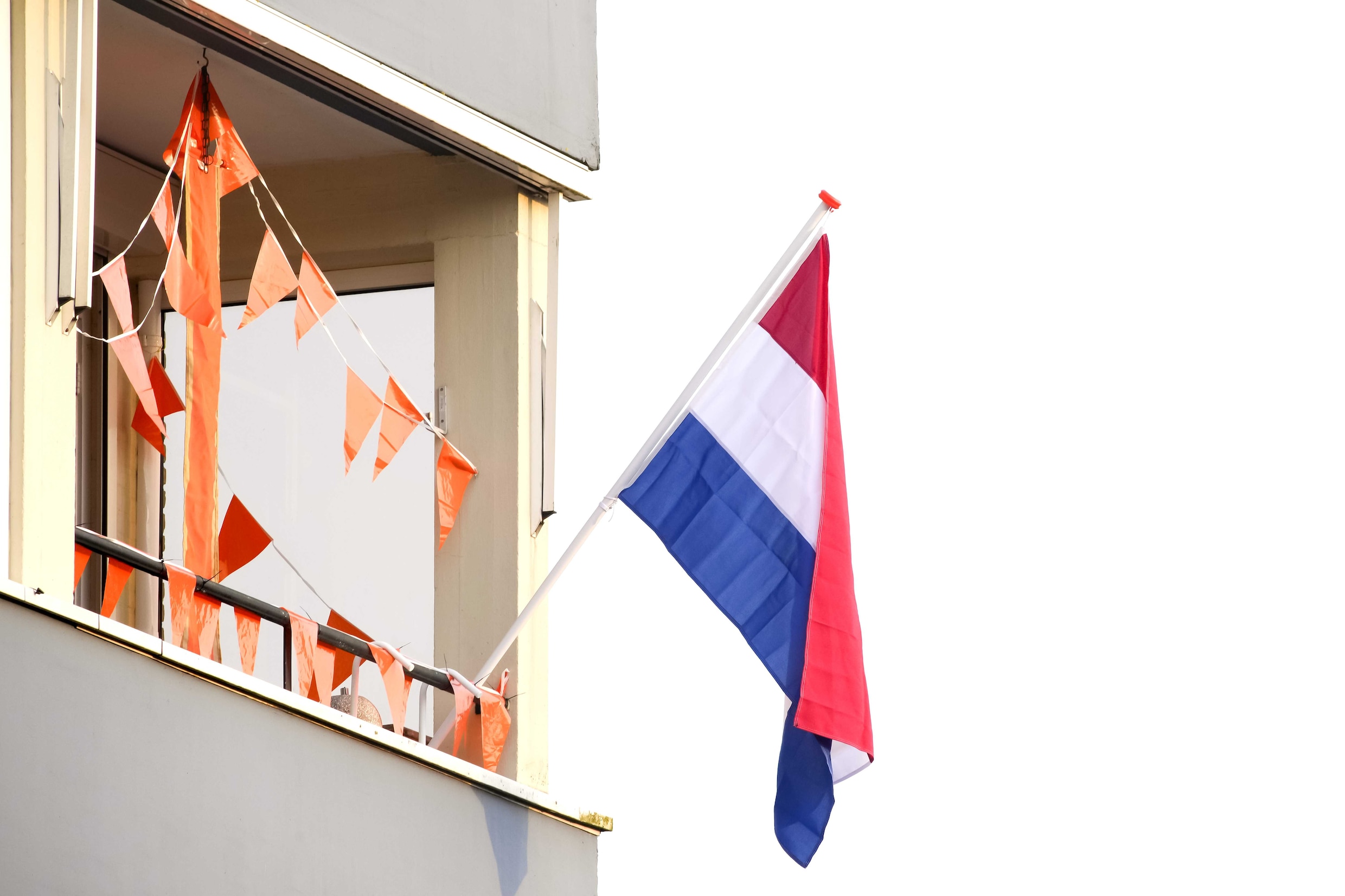 Live Koningsdag: Steden beleven drukke Koningsdag zonder grote ...