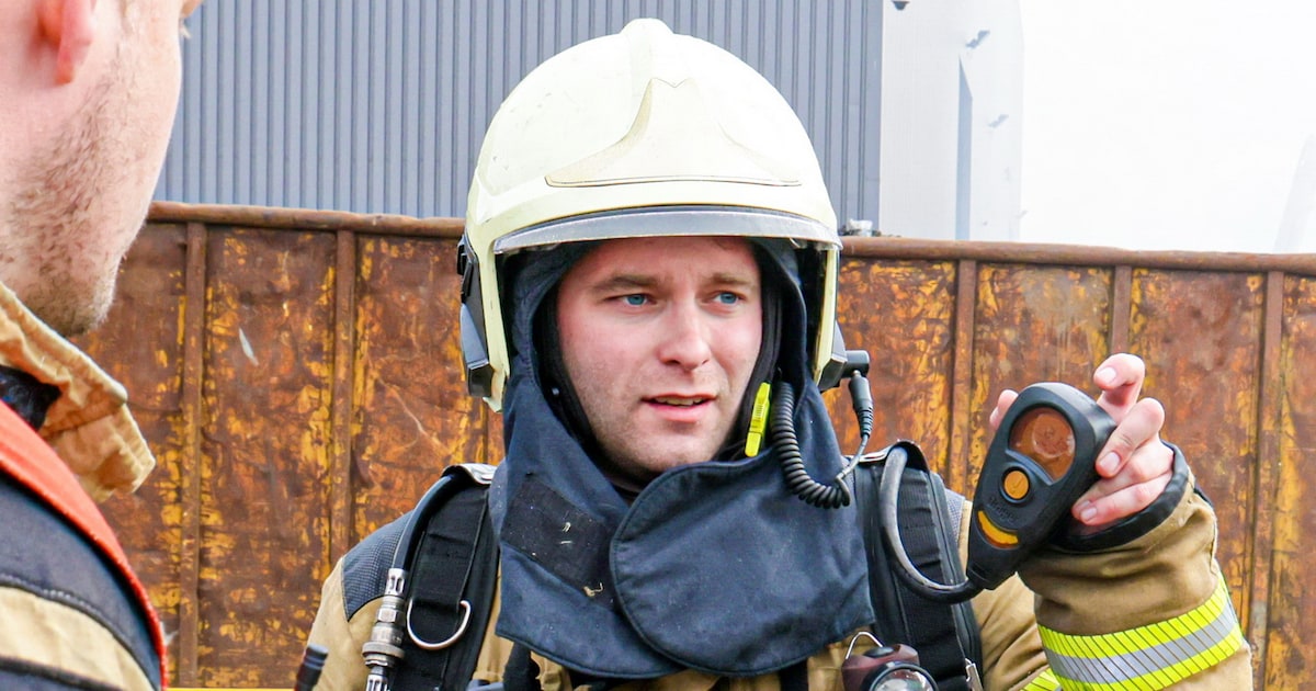 Tom van der Weerd is radio-dj én brandweerman: ‘Een goede brand zonder ...