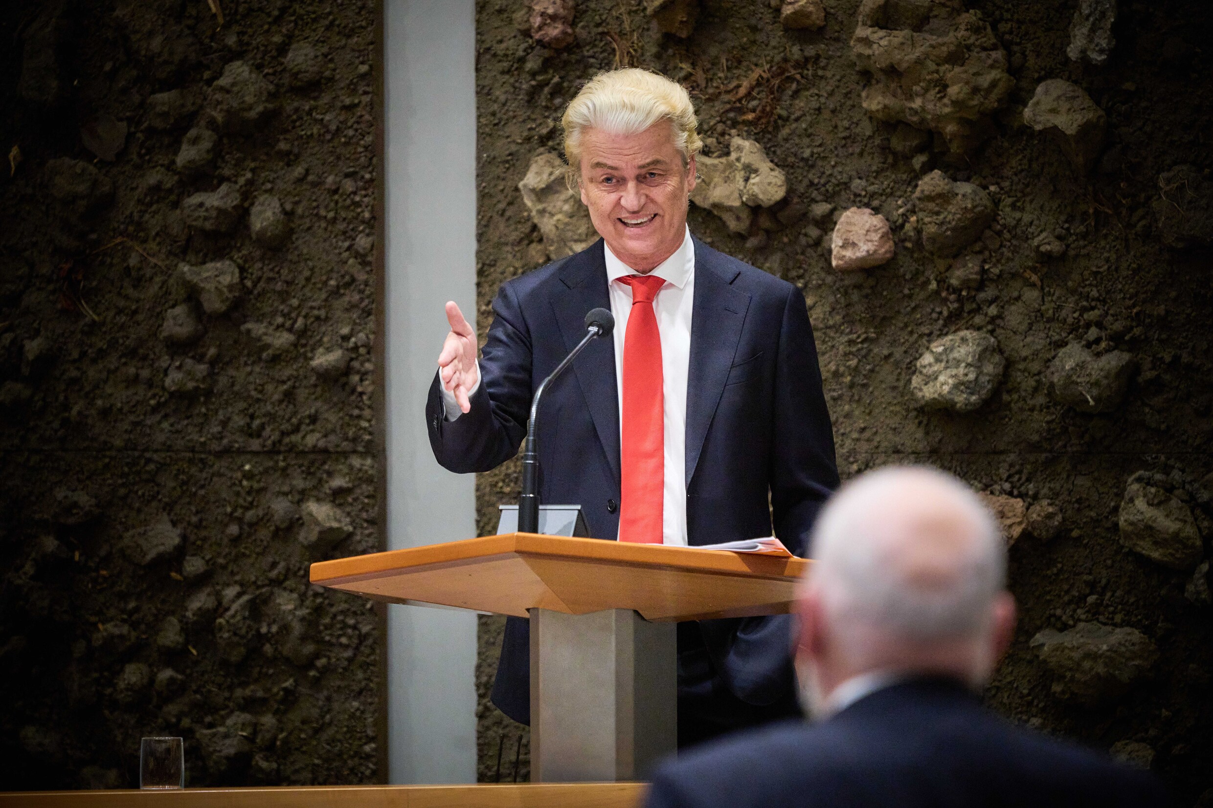In het debat over het coalitieakkoord gaat het opvallend vaak over wat ...