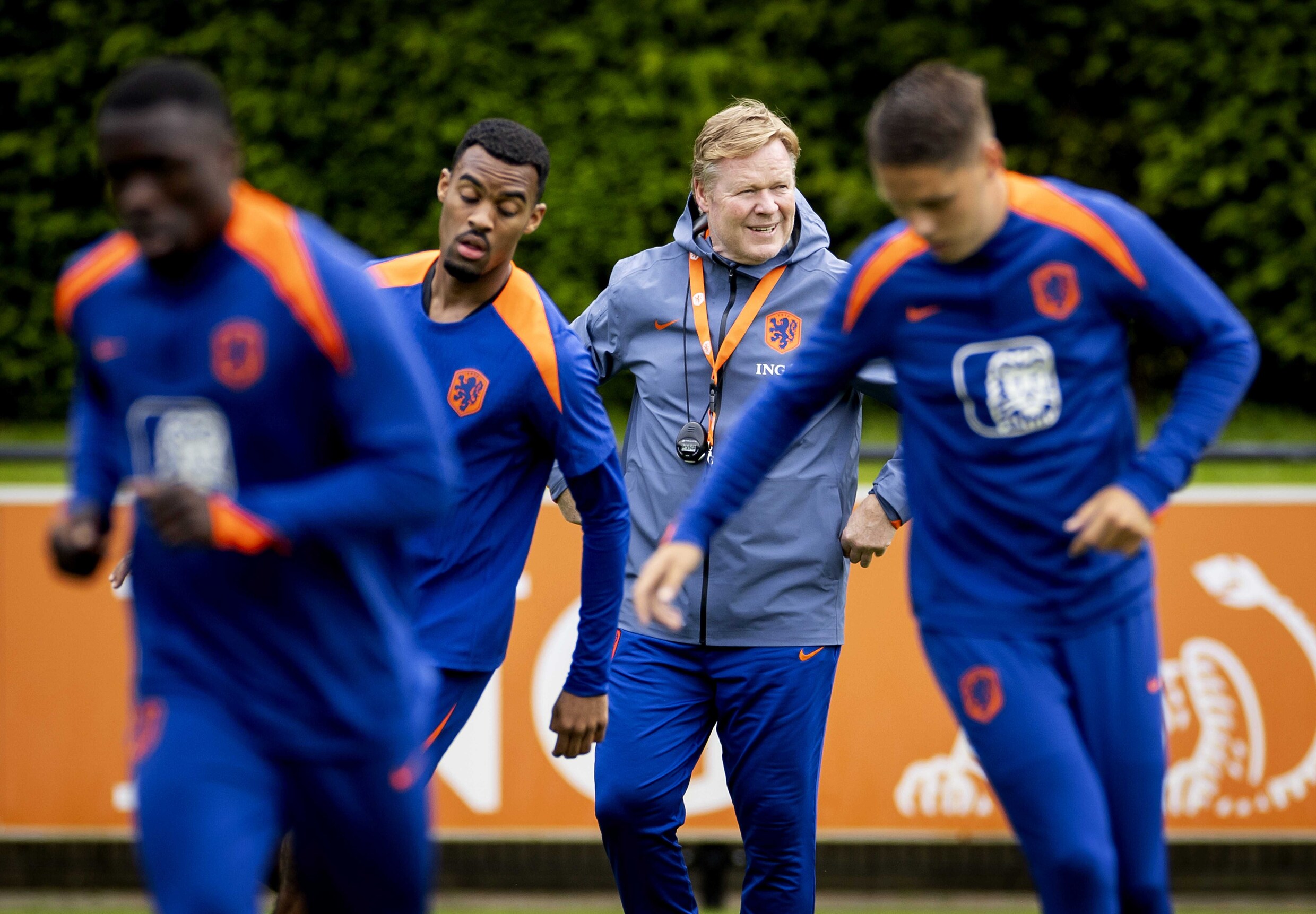Koeman vertrouwt voor het EK vooral op de gevestigde orde | Trouw