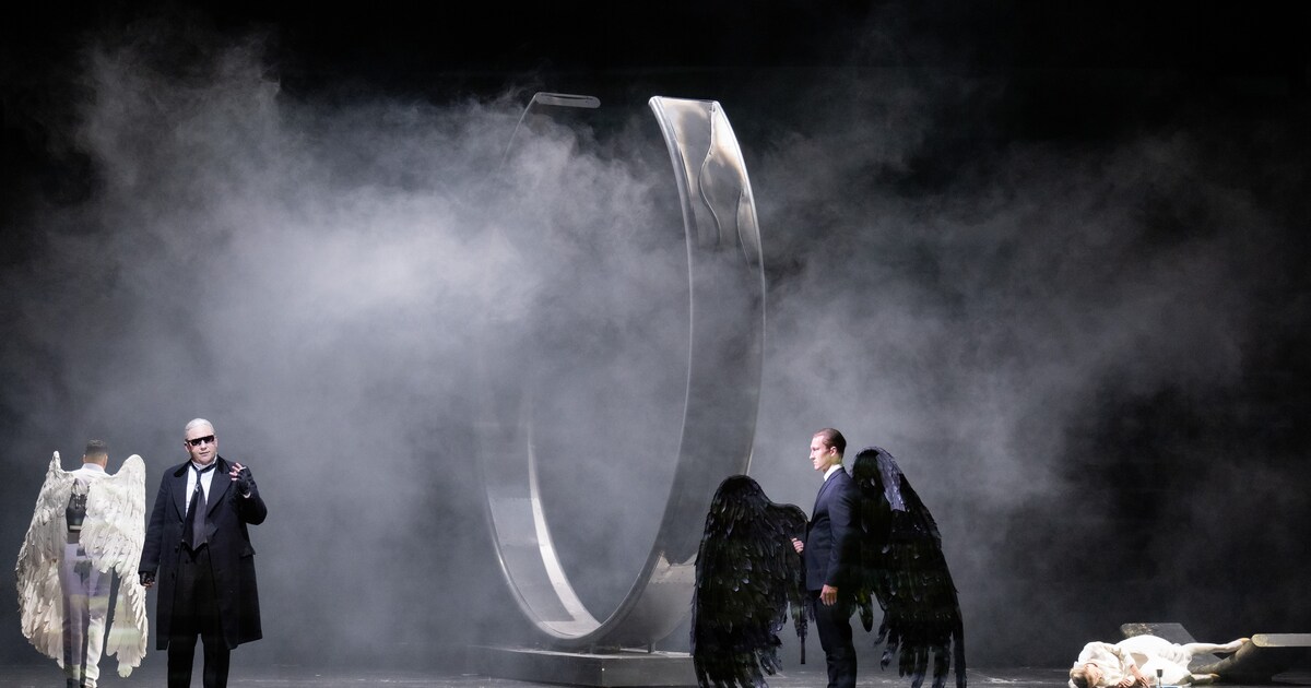 Recensie: Onbegrijpelijke ‘Fidelio’ ontvangt boe-salvo’s van publiek ...