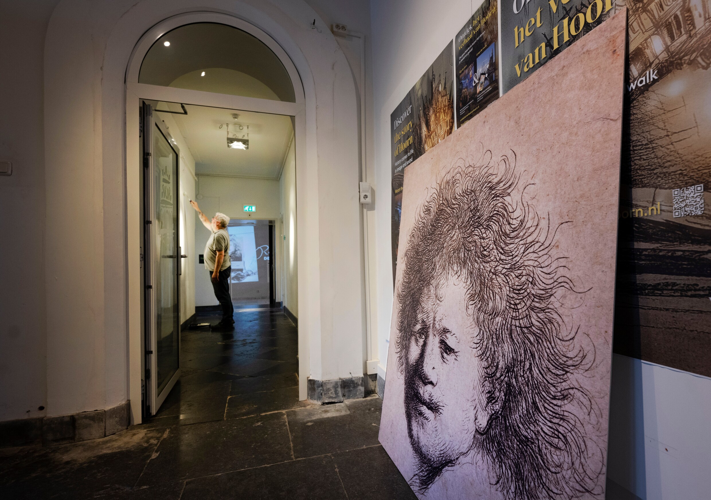 Rembrandt reddende engel voor gehavend Westfries Museum | Trouw