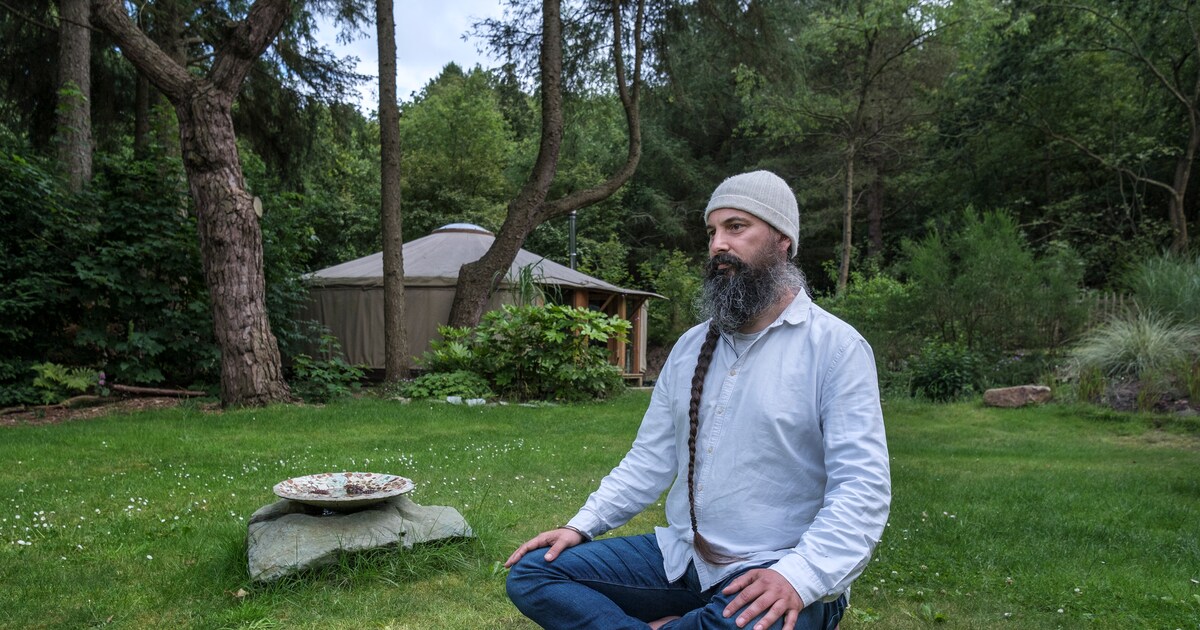 Econoom Jasper Kok werd yogaleraar: ‘We doen belangrijk over ...