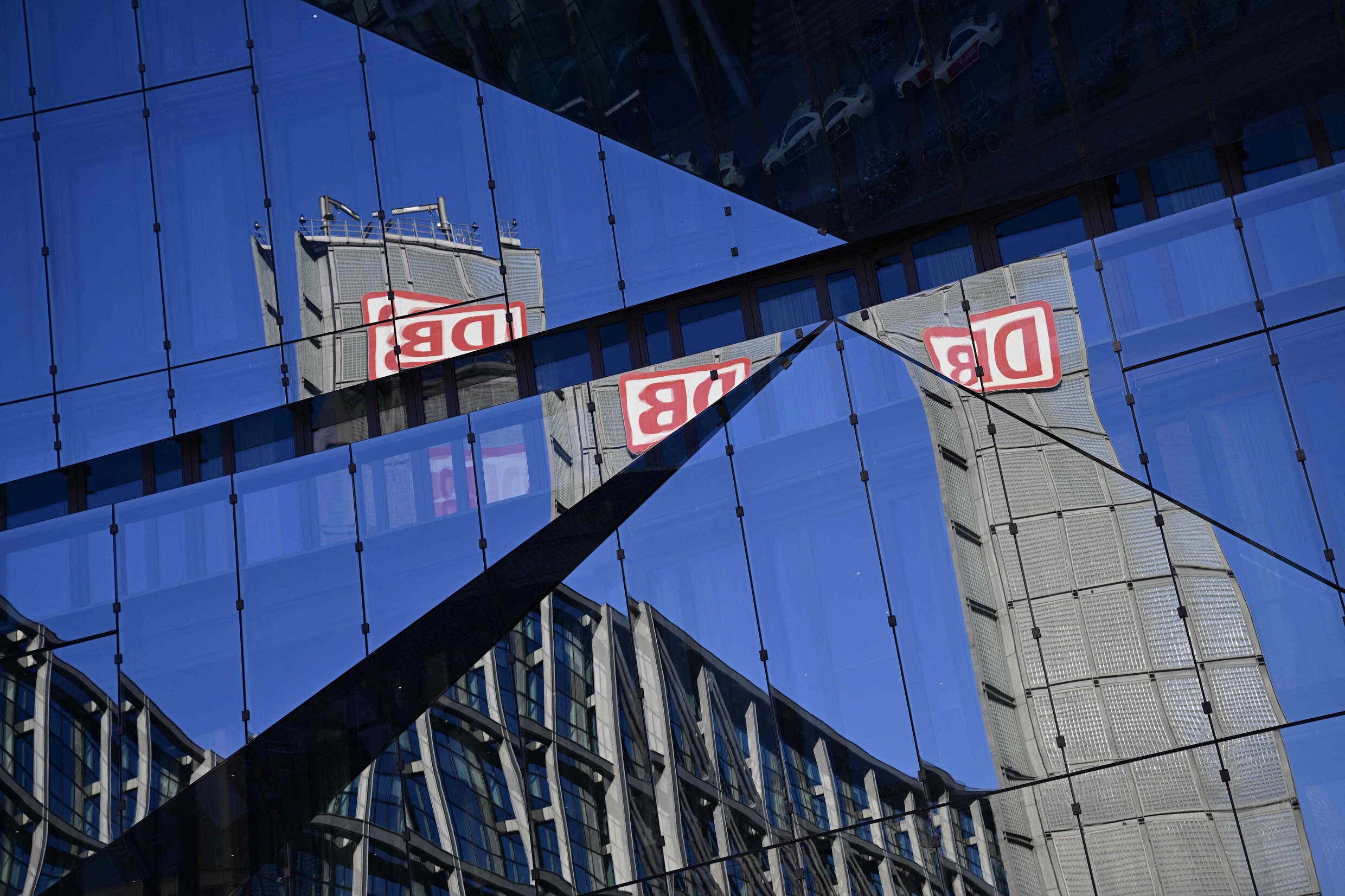 Deutsche Bahn schrapt komende jaren zo’n 30.000 banen | Trouw