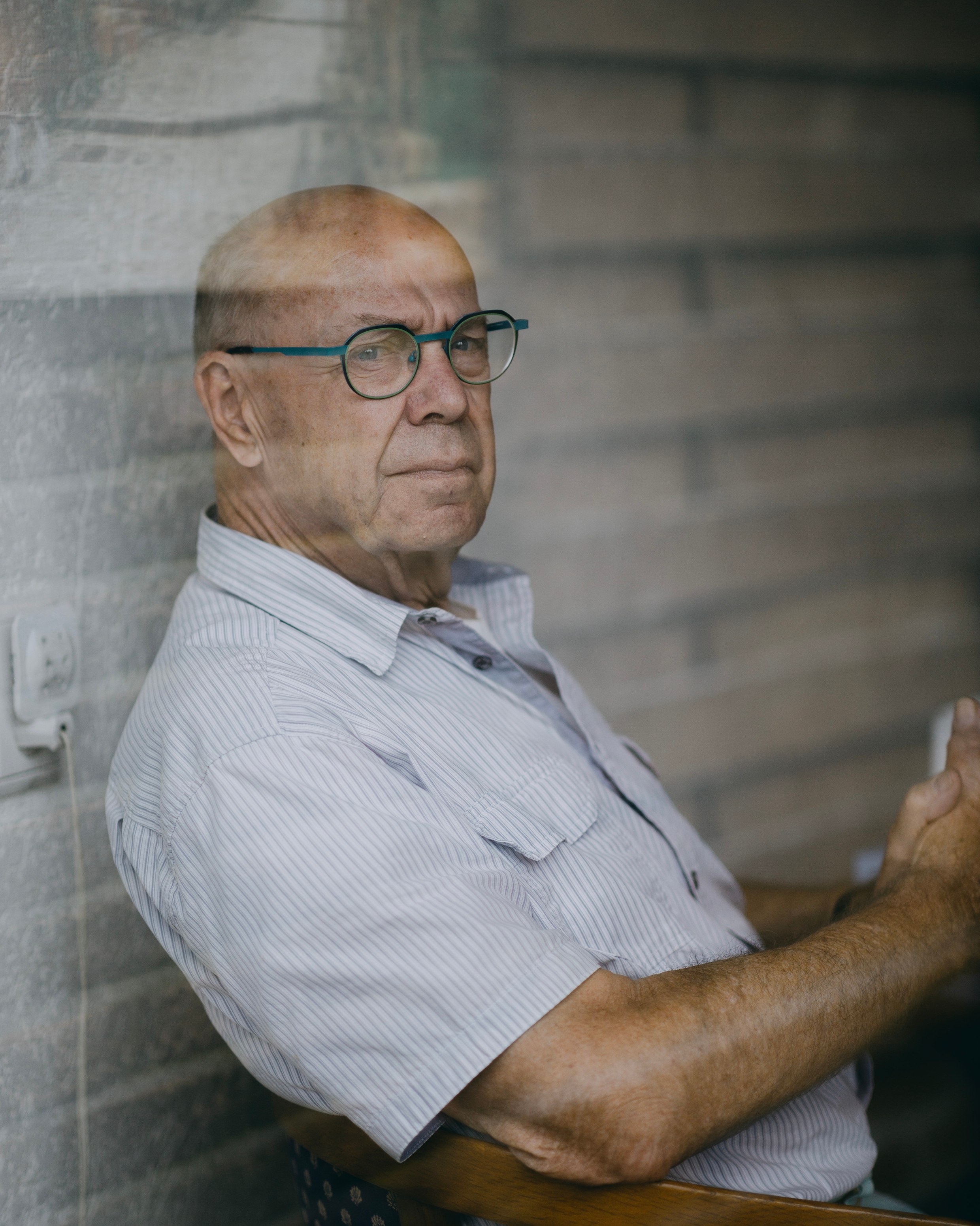 De verzetsvrouw met de droevige ogen: het levensverhaal van Maatje ...