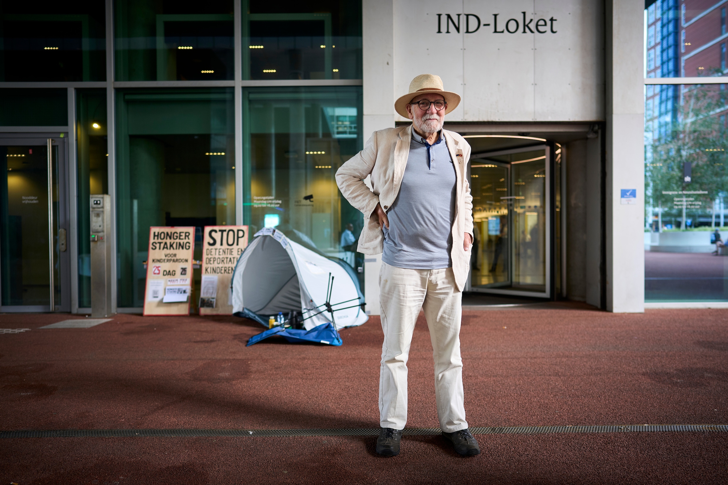 Al bijna een maand is Eduard Disch (79) in hongerstaking: hij eist een ...