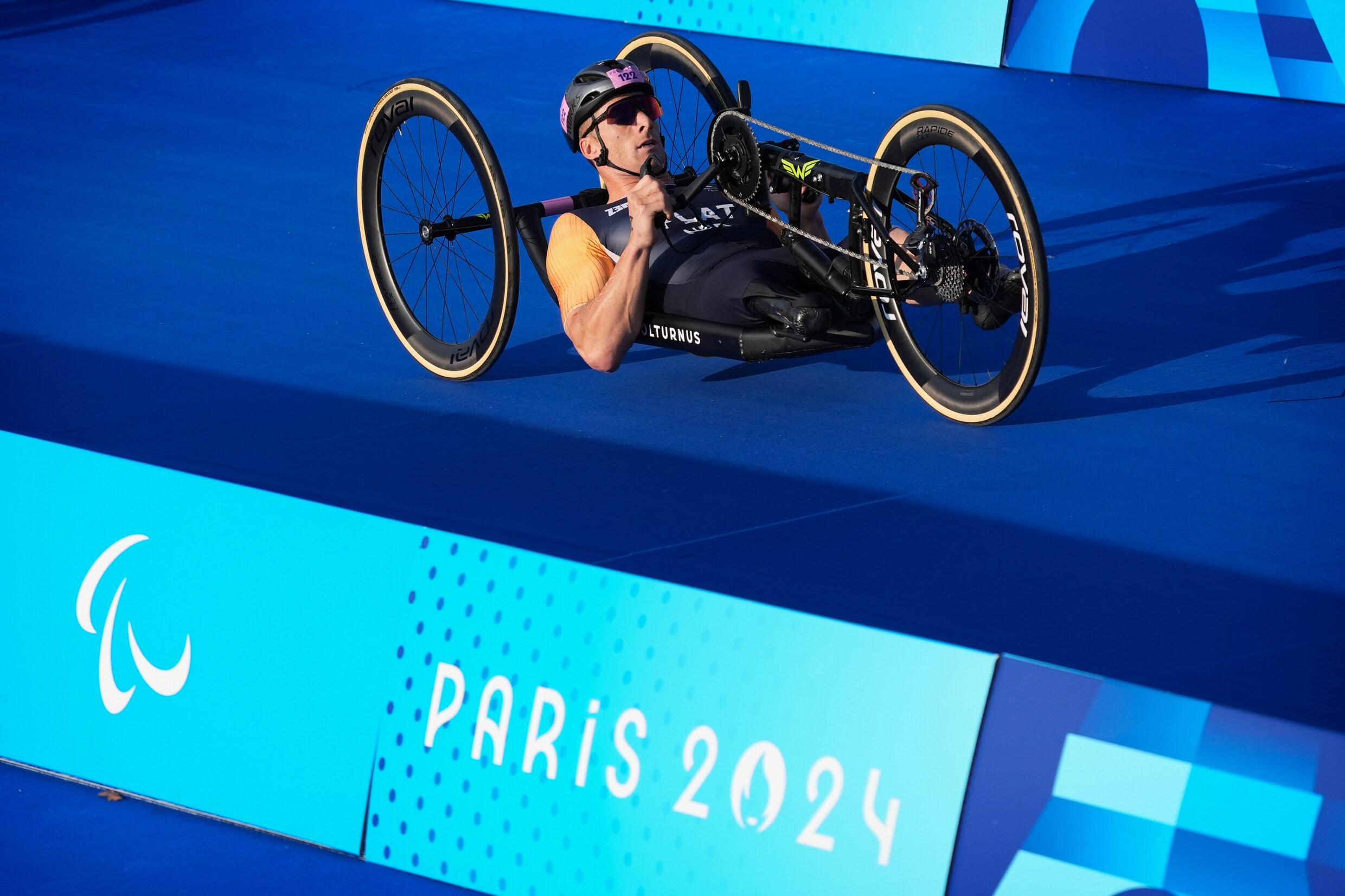 Jetze Plat begint met goud aan een marathon richting de marathon | Trouw