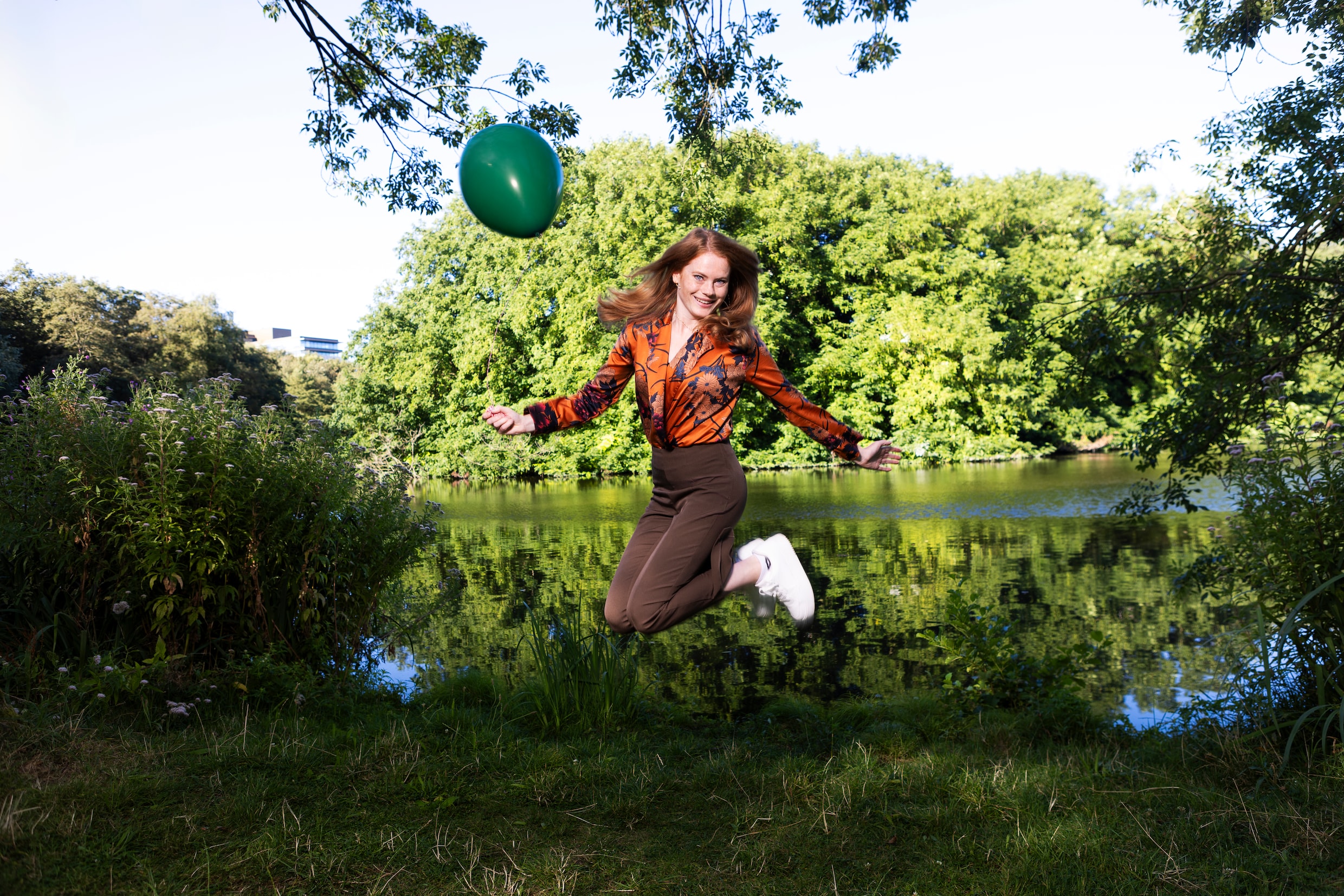 Jessica den Outer (28): ‘Bomen zijn veel langer op aarde dan wij. Daar ...