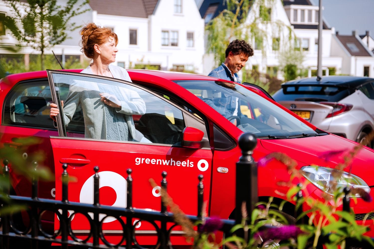 Duurzaam en voordeliger: dit zijn de voordelen van een deelauto | Trouw