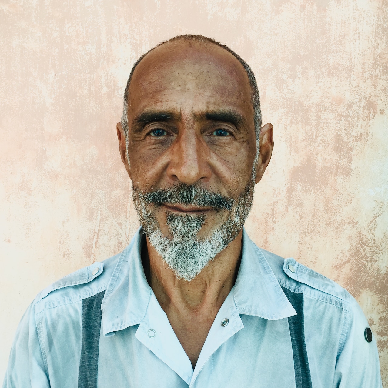 Eerbetoon voor kunstenaar Felix de Rooy die kolonialisme en alledaags ...