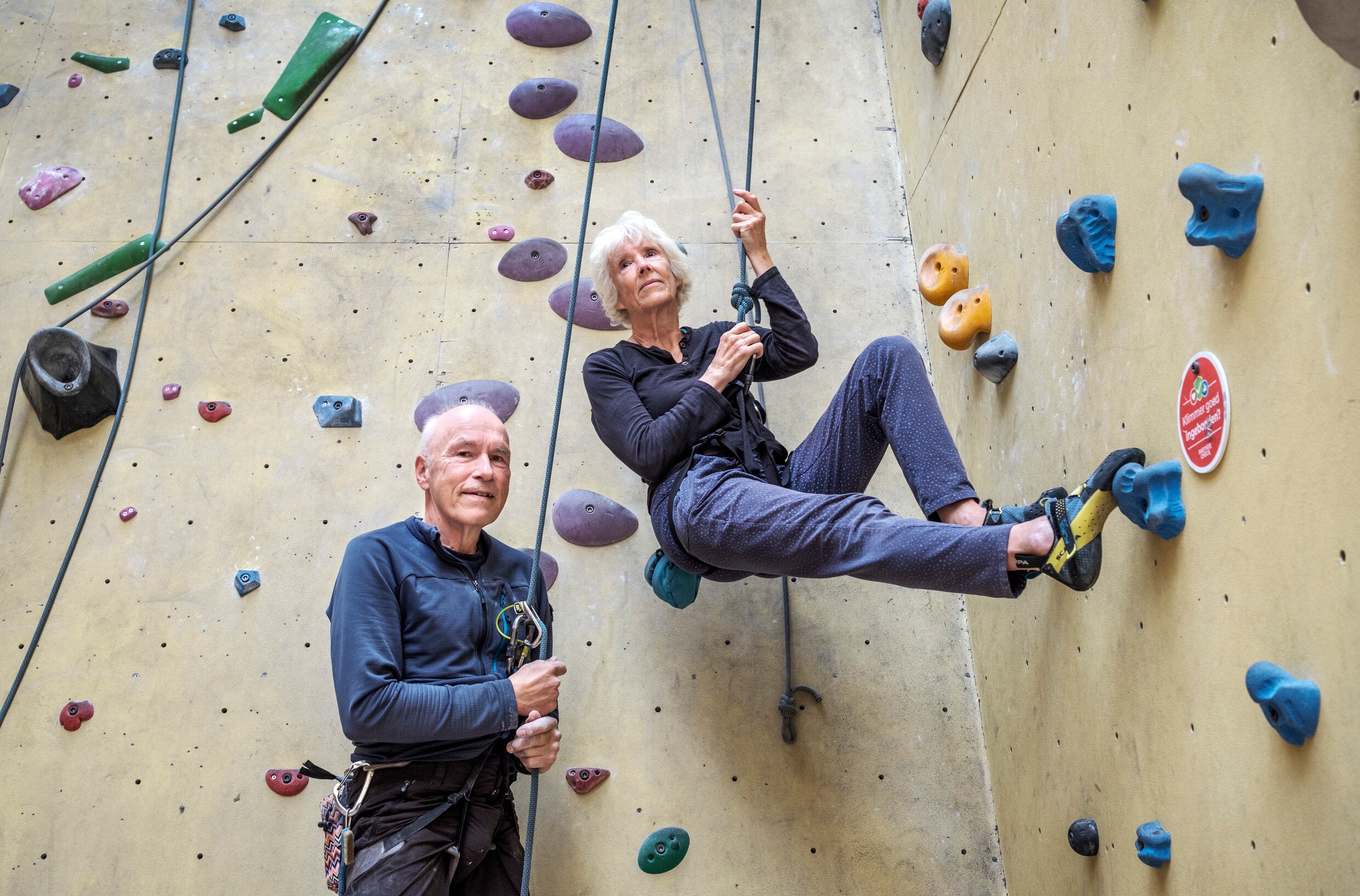 Sasja Schilp (71) brak haar nek in de Alpen. Maar stoppen met klimmen ...
