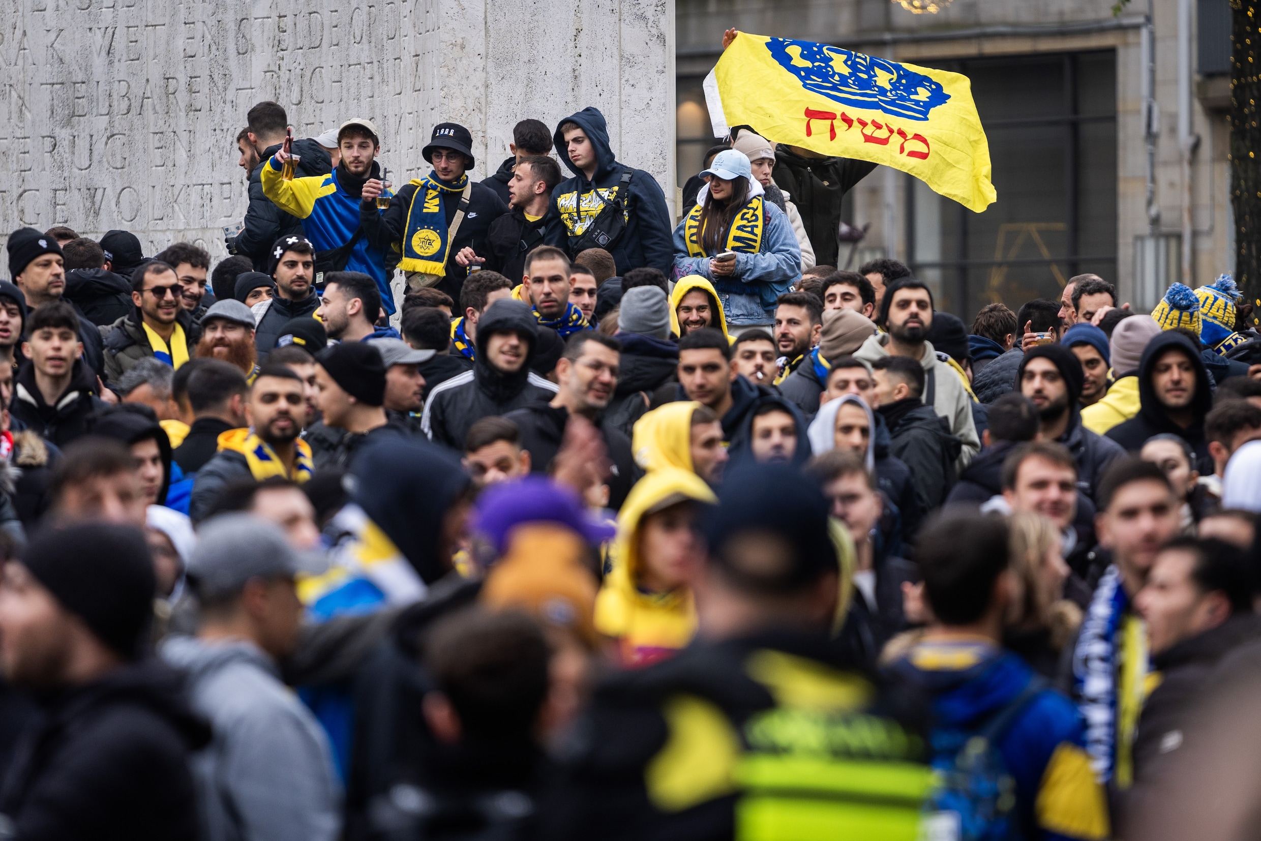 De fans van Maccabi Tel Aviv staan bekend als racistisch en ...