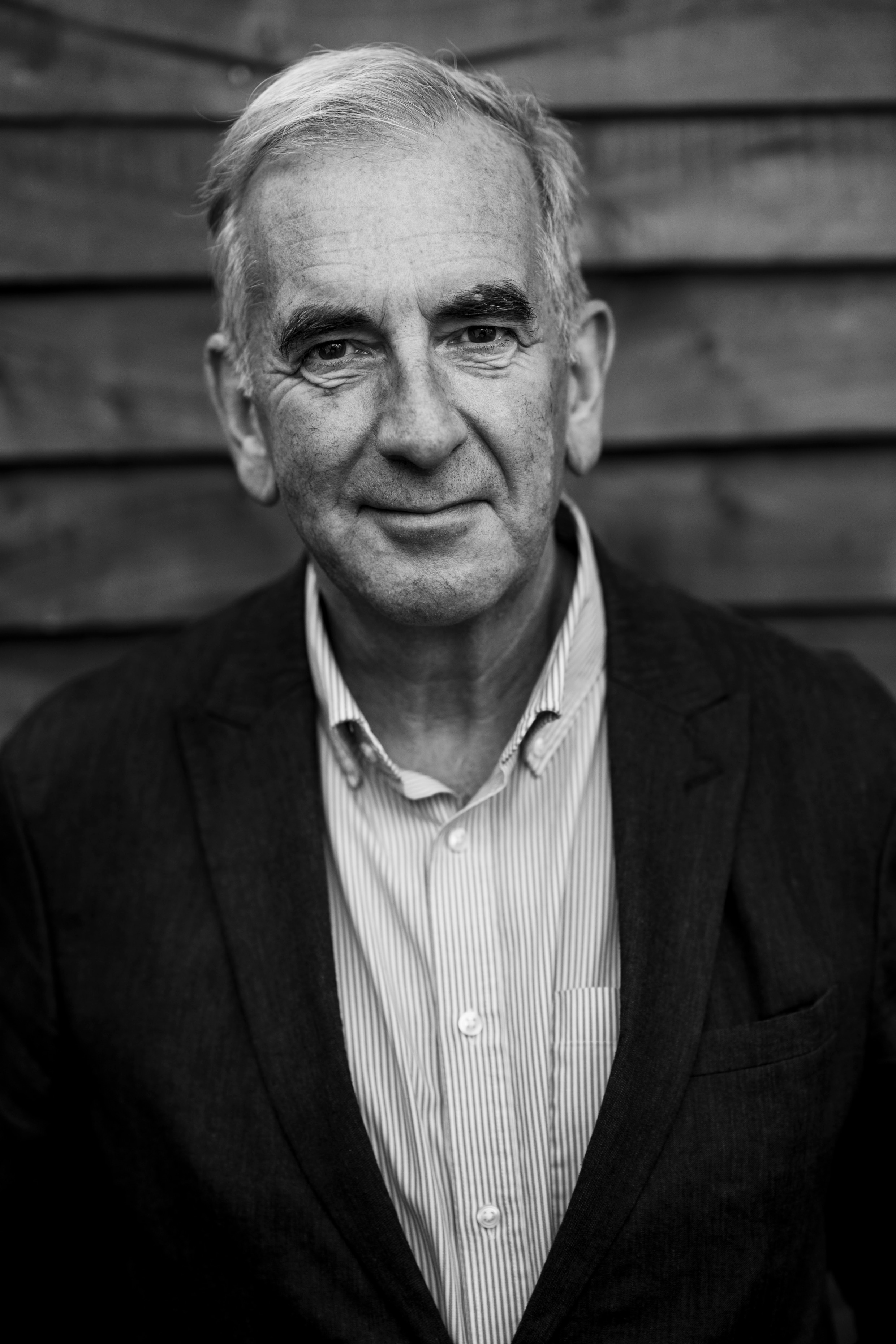 Robert Harris: De tijd rond 1914 lijkt een beetje op de onze | Trouw