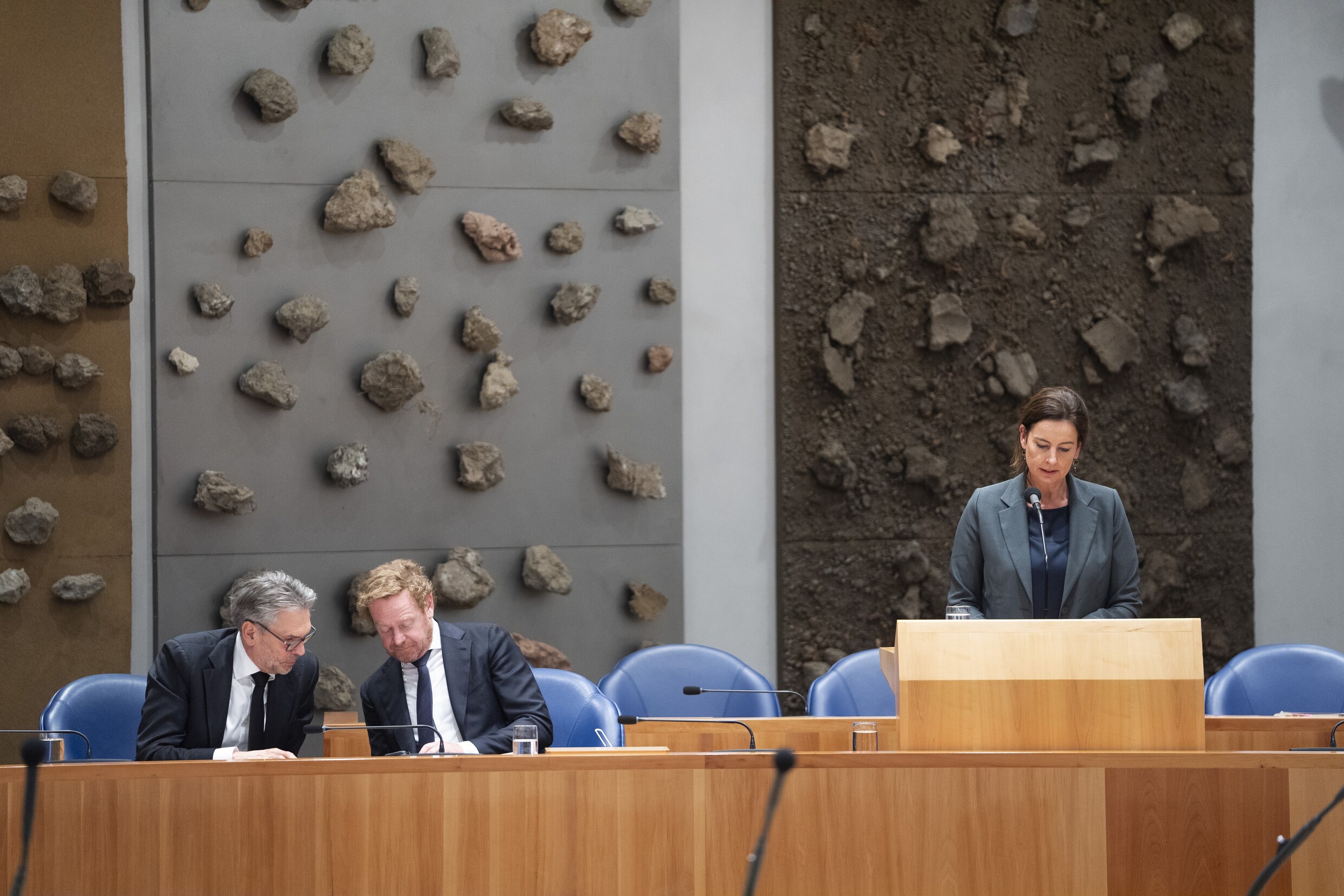 Ook in Brussel ging het over het geweld in Amsterdam: ‘Een wake-upcall ...
