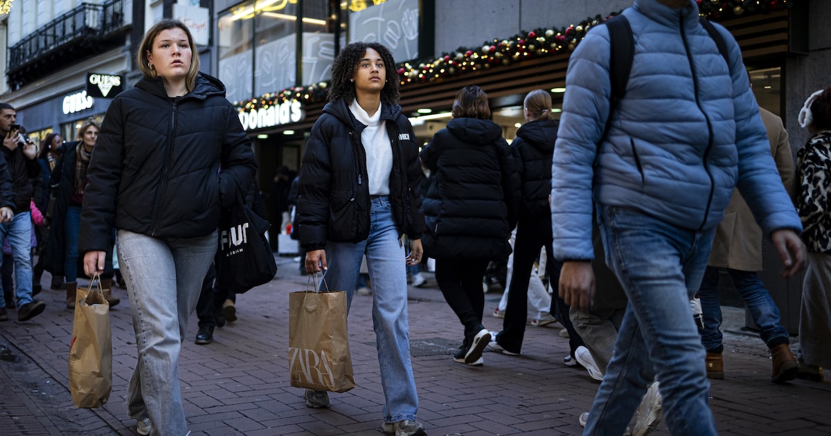 Verschil in opleidingsniveau heeft grootste invloed op gezelligheid in de samenleving | Trouw