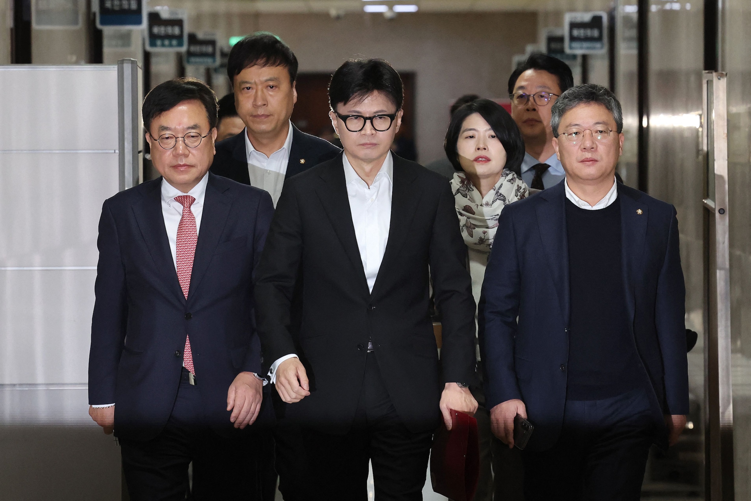 President Zuid-Korea verliest steun van partijleider | Trouw