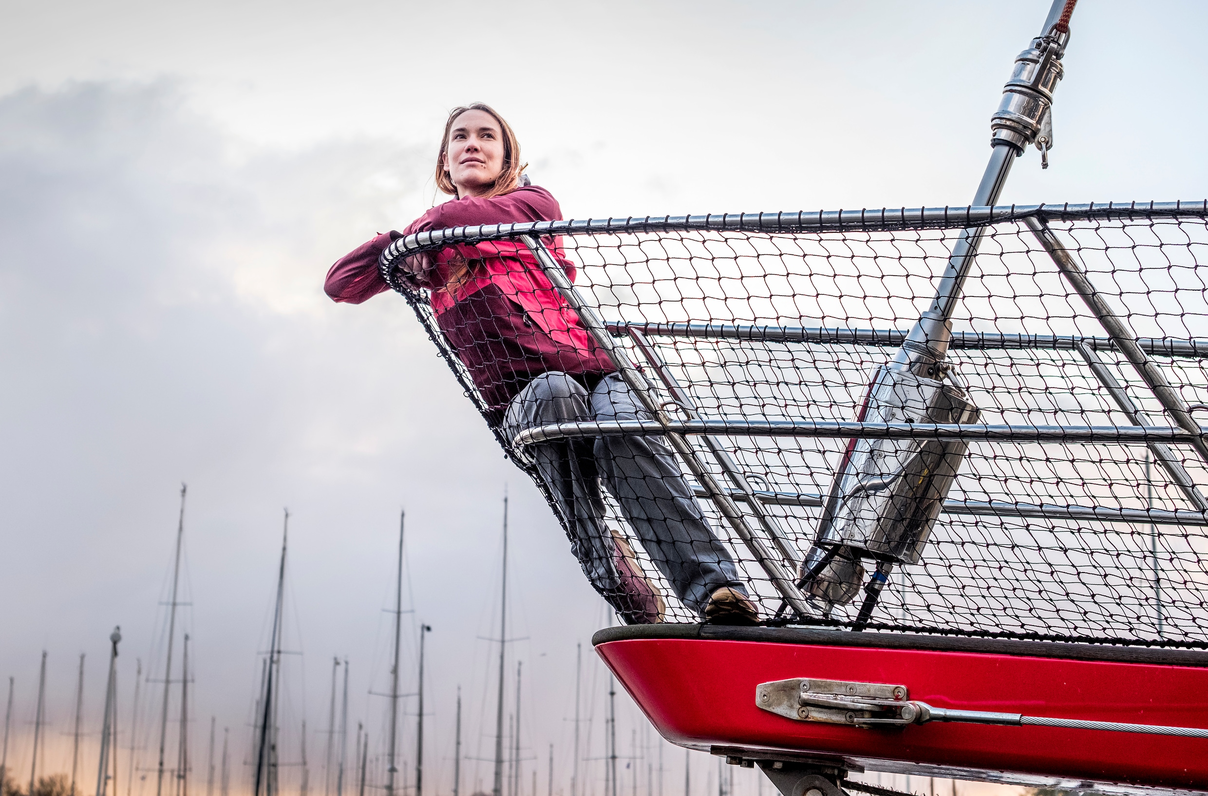 ‘Zeilmeisje’ Laura Dekker (29) vaart nu de wereld rond met jongeren ...