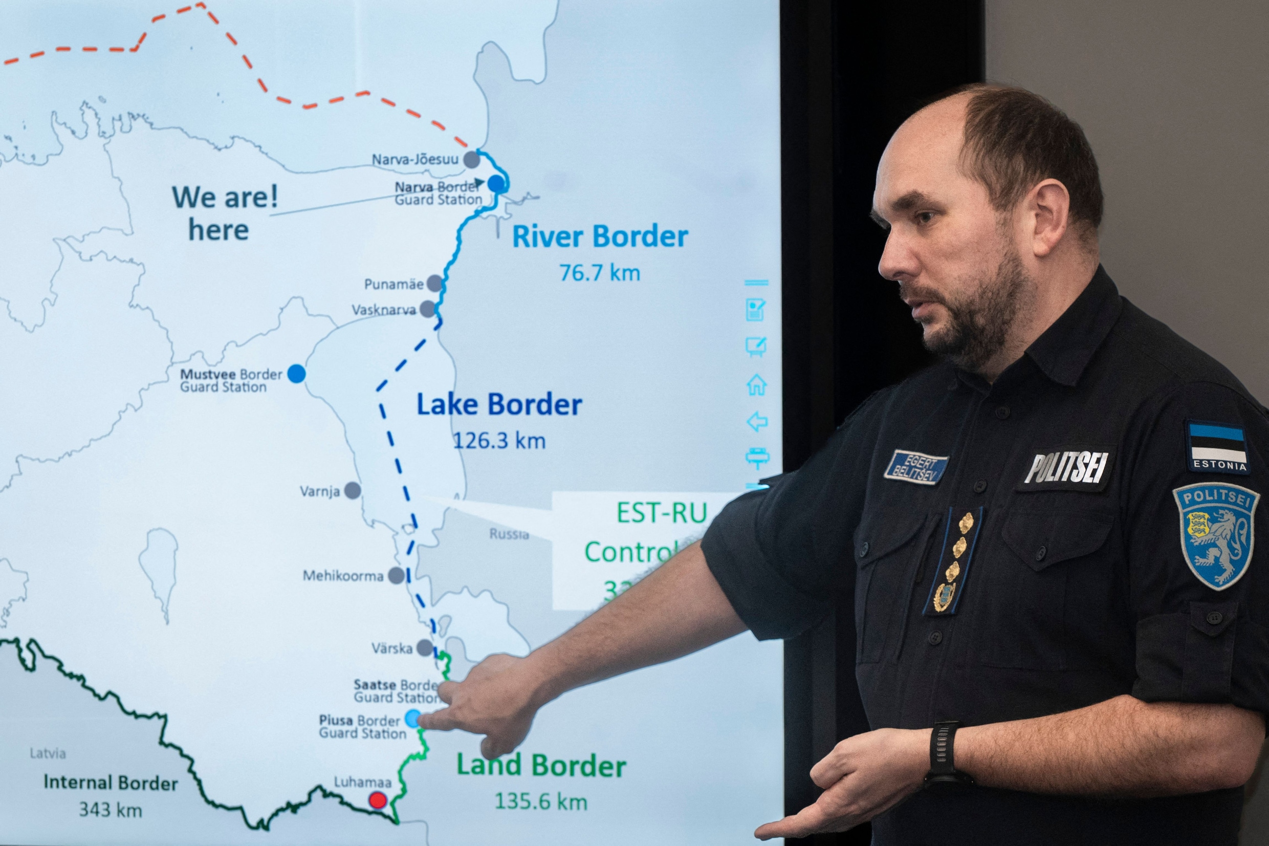 In de schaduwoorlog langs de grens spelen Estland en Rusland kat en ...