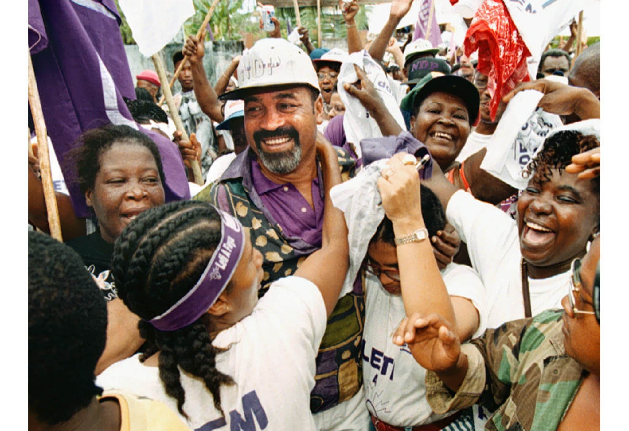 De negen politieke levens van Desi Bouterse (1945-2024) zijn nu toch ...