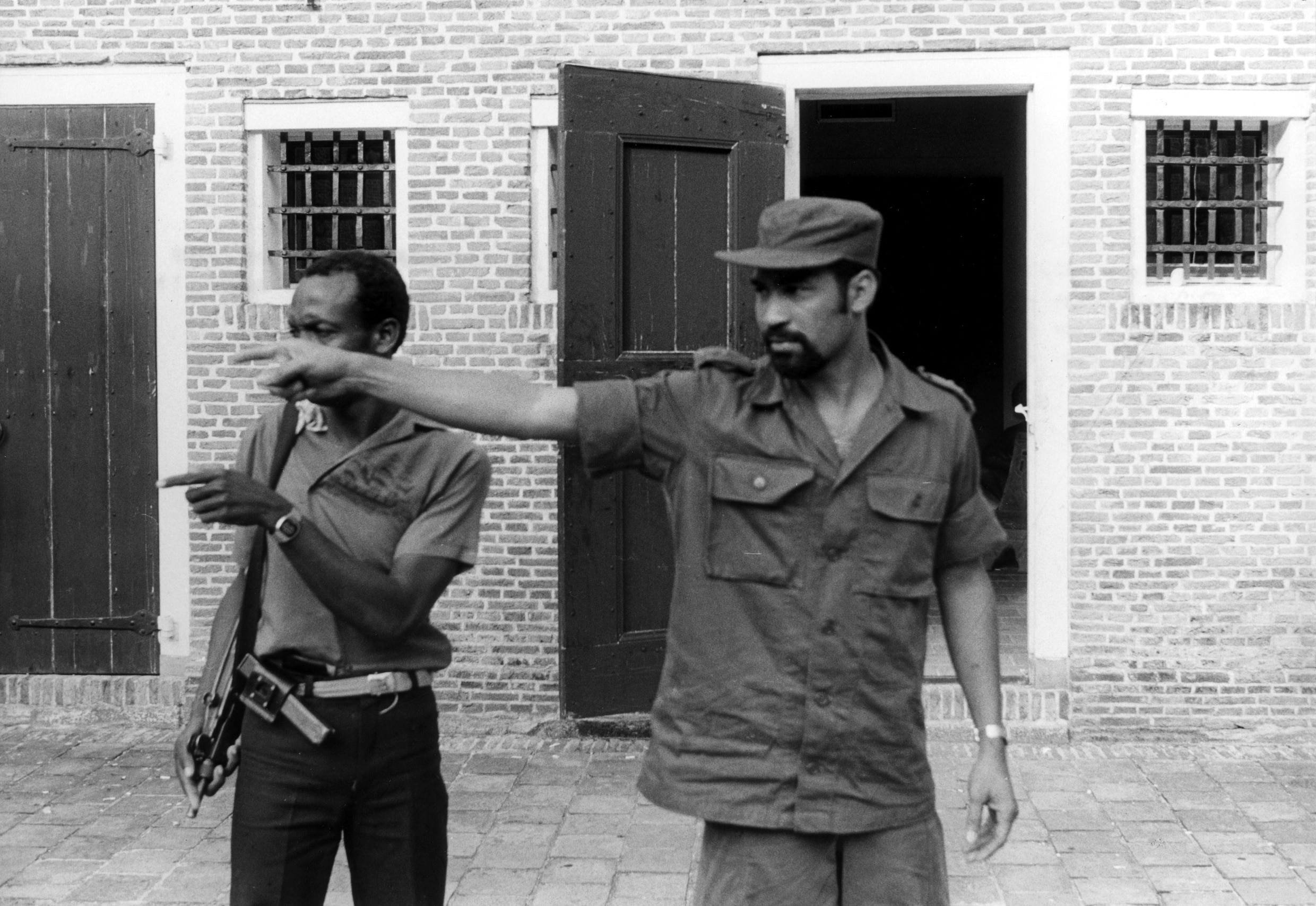 De negen politieke levens van Desi Bouterse (1945-2024) zijn nu toch ...