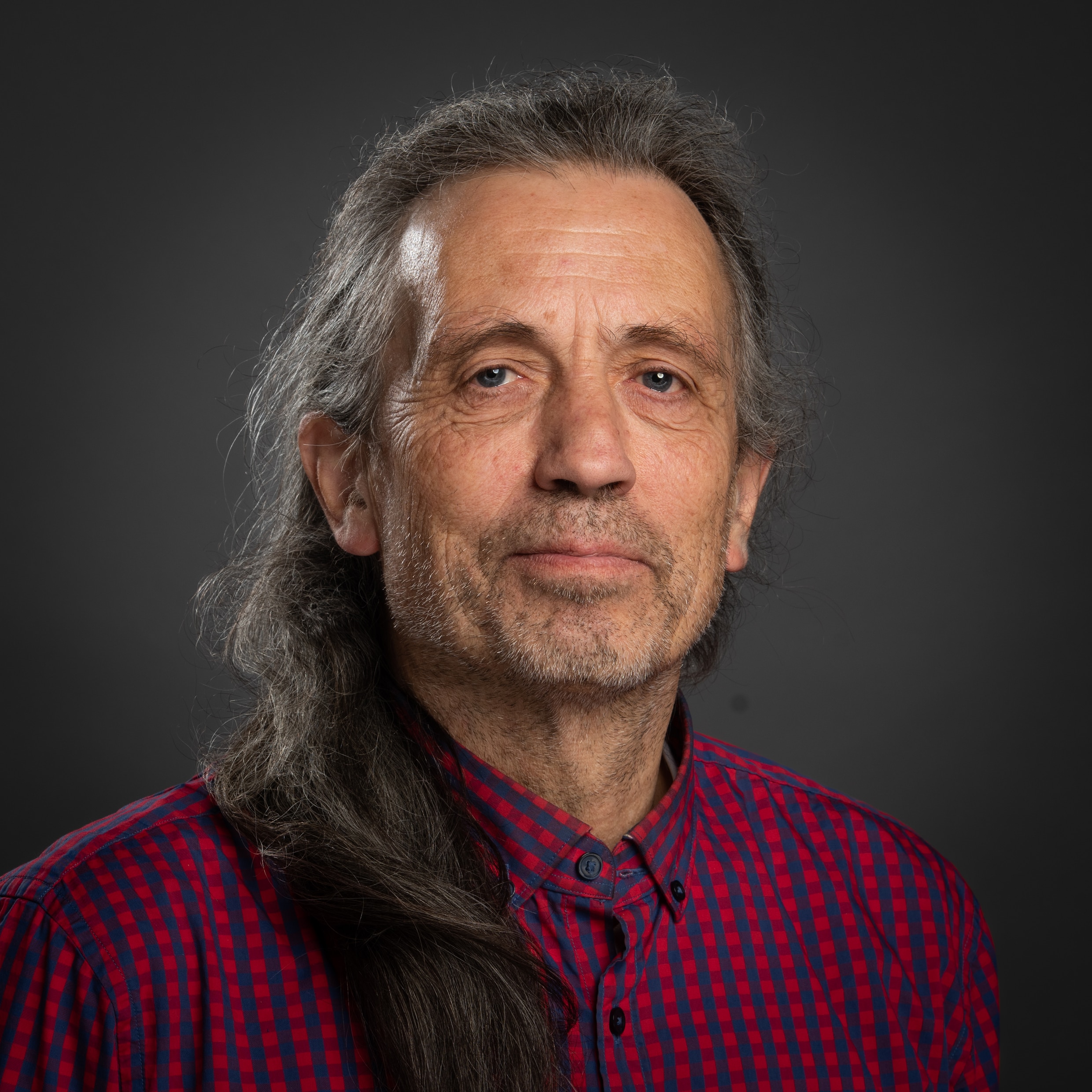 Detlev van Heest verheft het dwarsliggen tot literaire kunst | Trouw