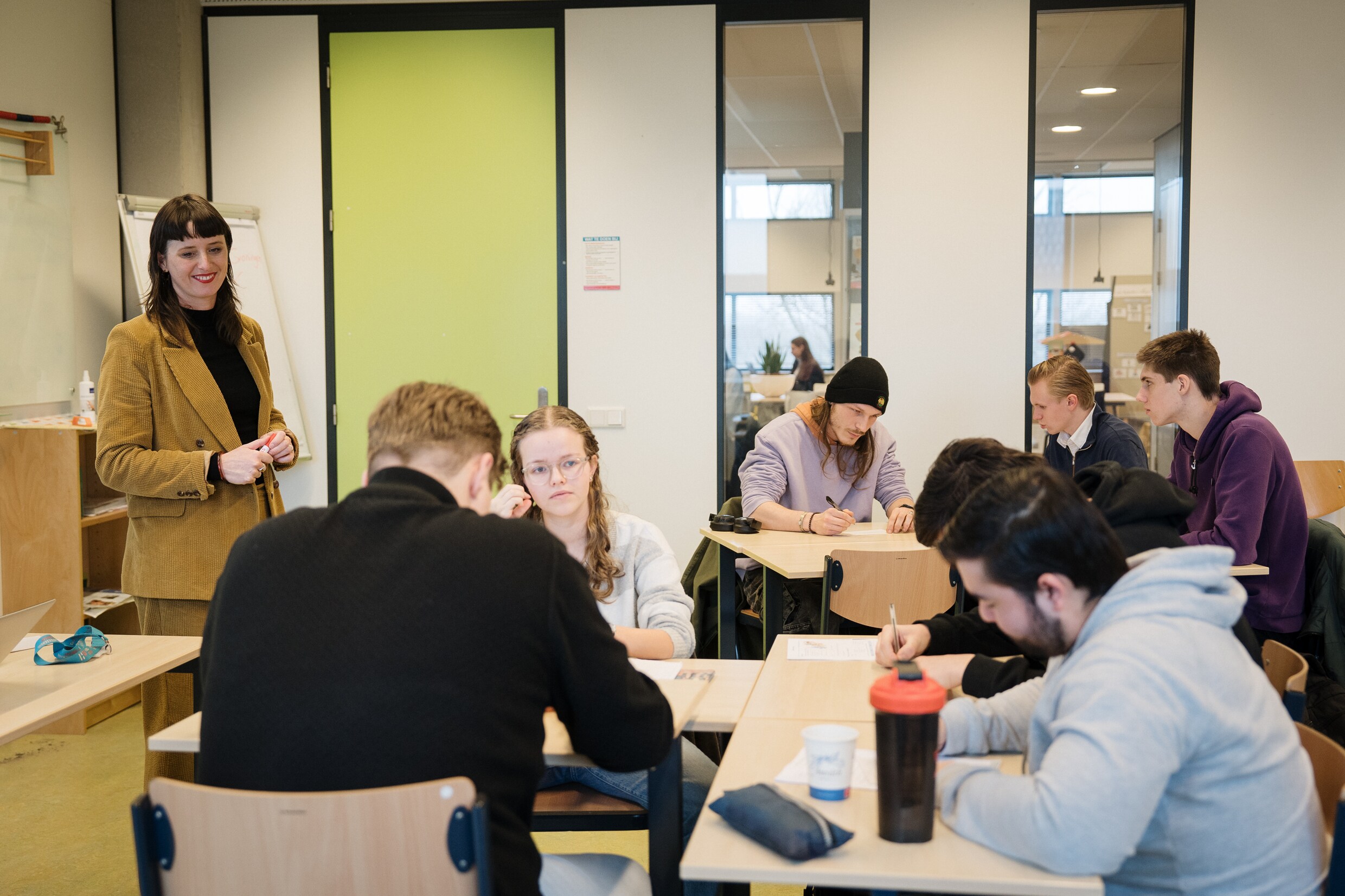 Afgehaakte docenten gaan het onderwijs niet redden, zeggen onderzoekers ...