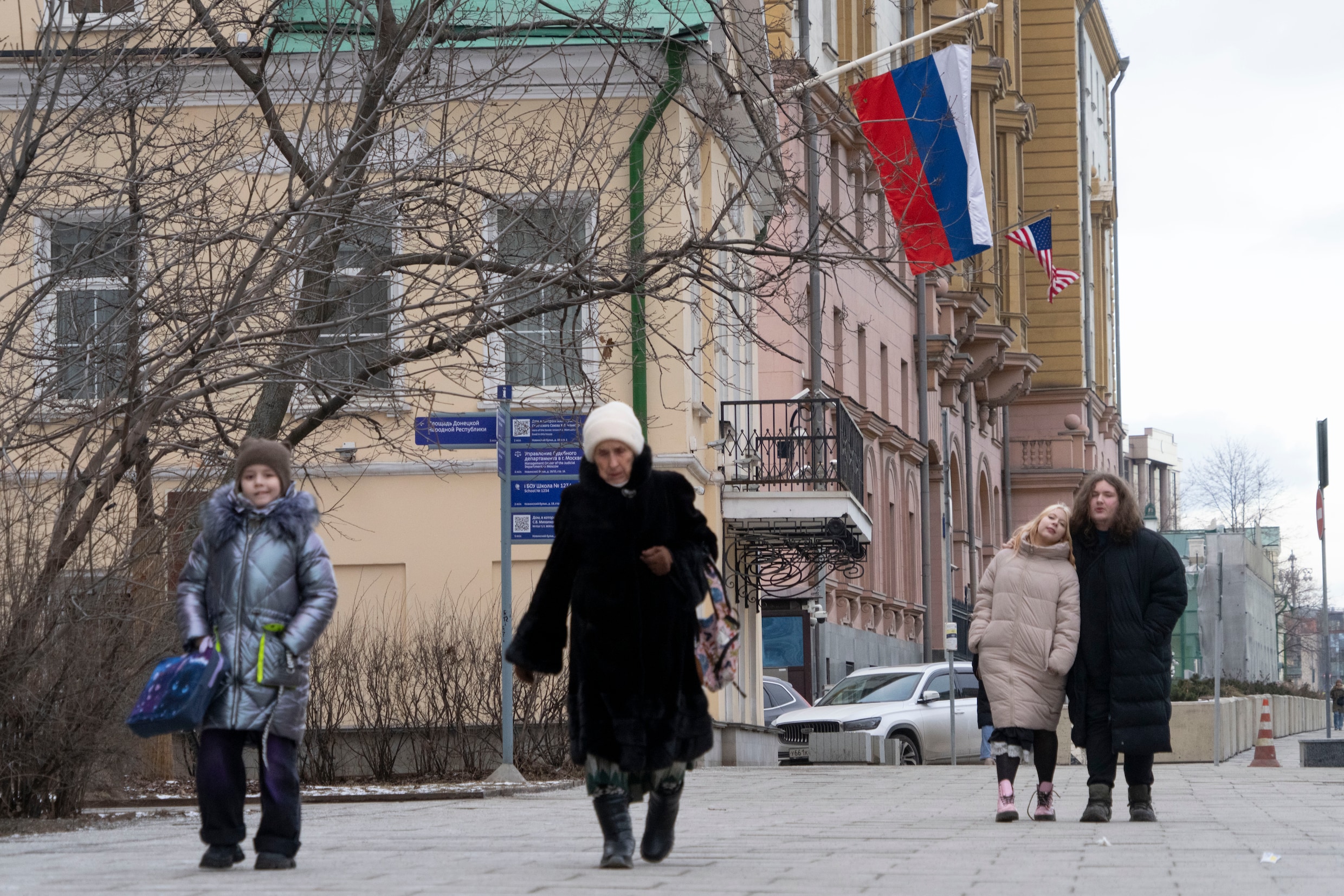 Russen hopen op welvaart na de oorlog, maar er is ook angst | Trouw