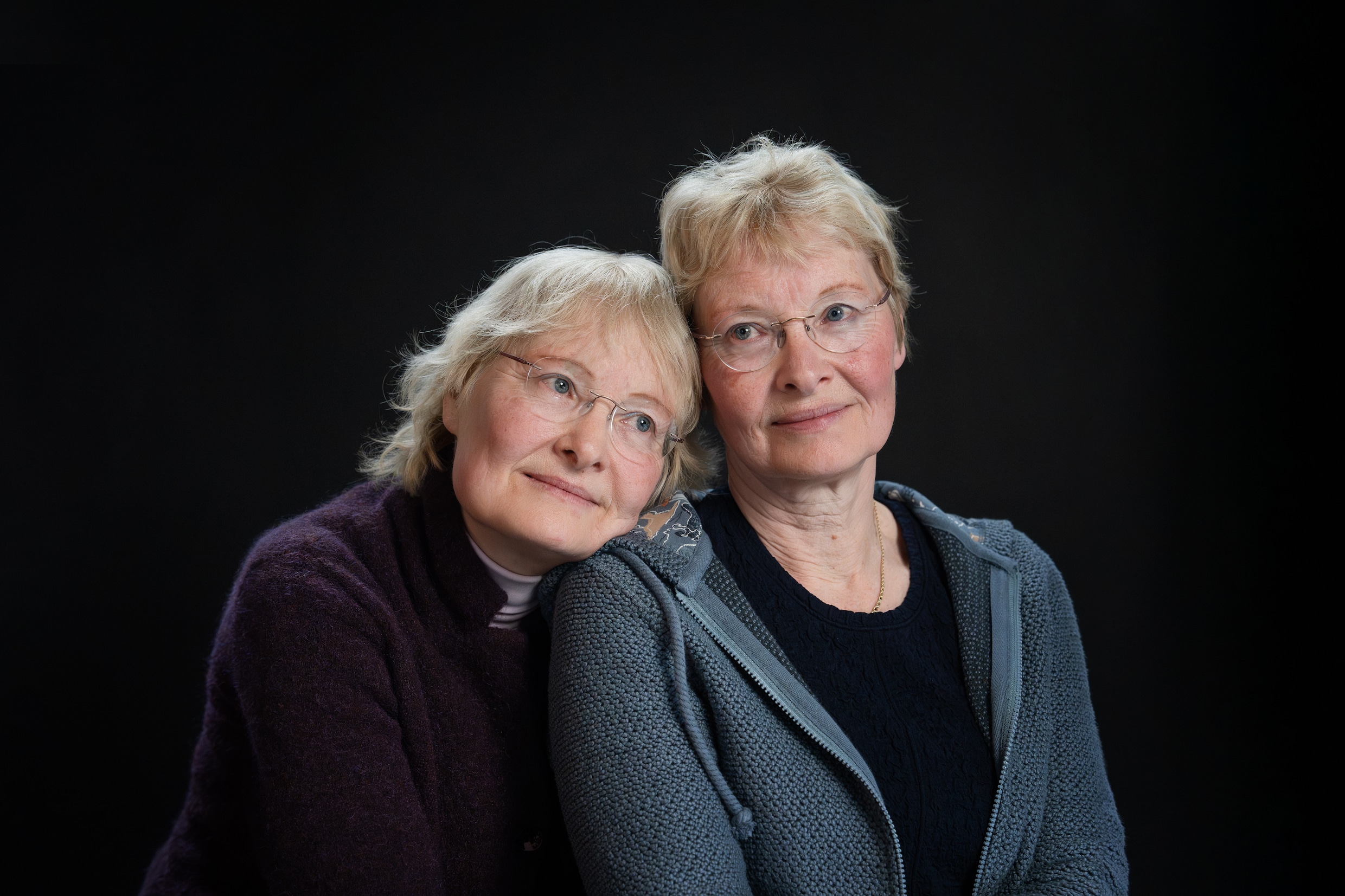 Deze tweelingzussen werken samen aan een beter begrip van alzheimer en ...