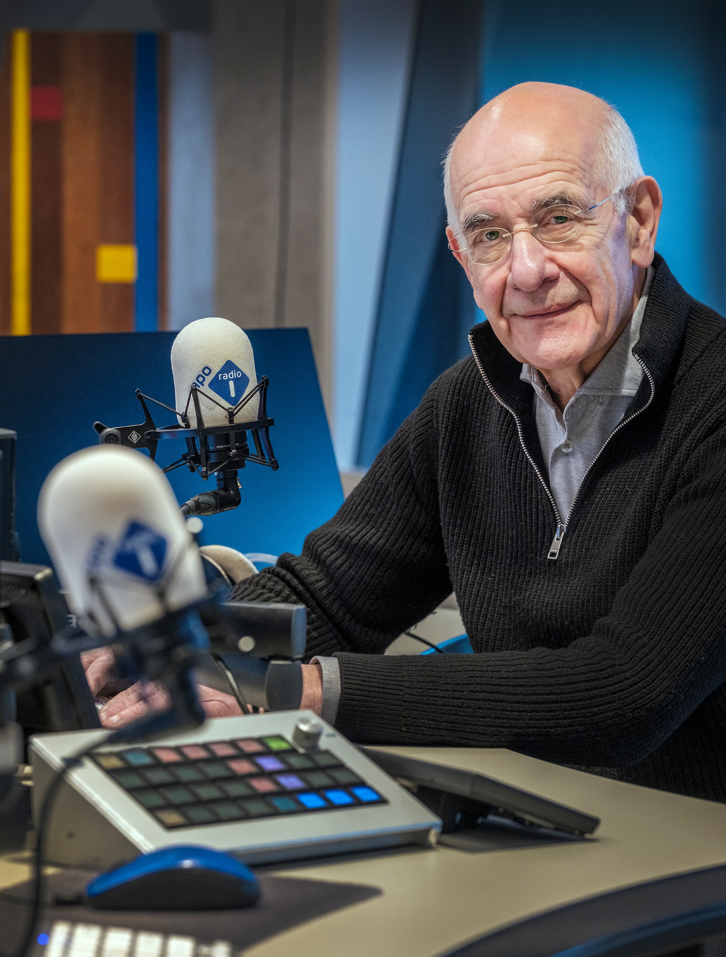 Frits Spits (77) over zijn liefde voor het Nederlands: ‘De taal was ...