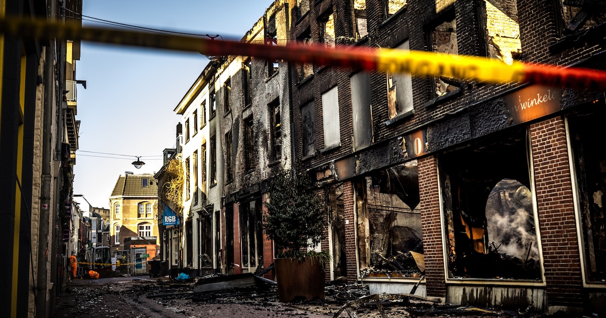 25 winkels en woningen verwoest door vuurzee in historische centrum ...