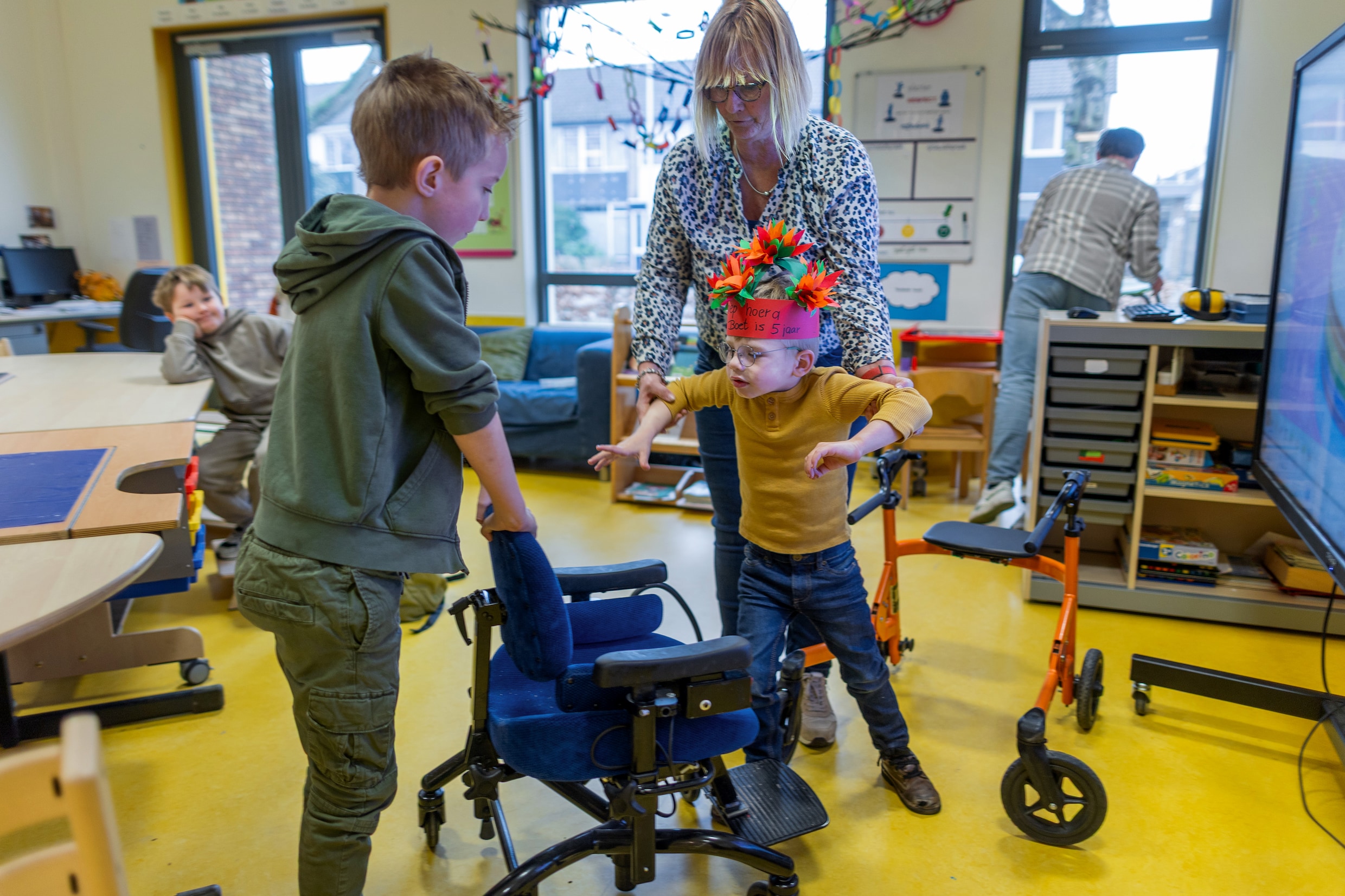 Hier kunnen kinderen met een beperking naar dezelfde school als hun ...