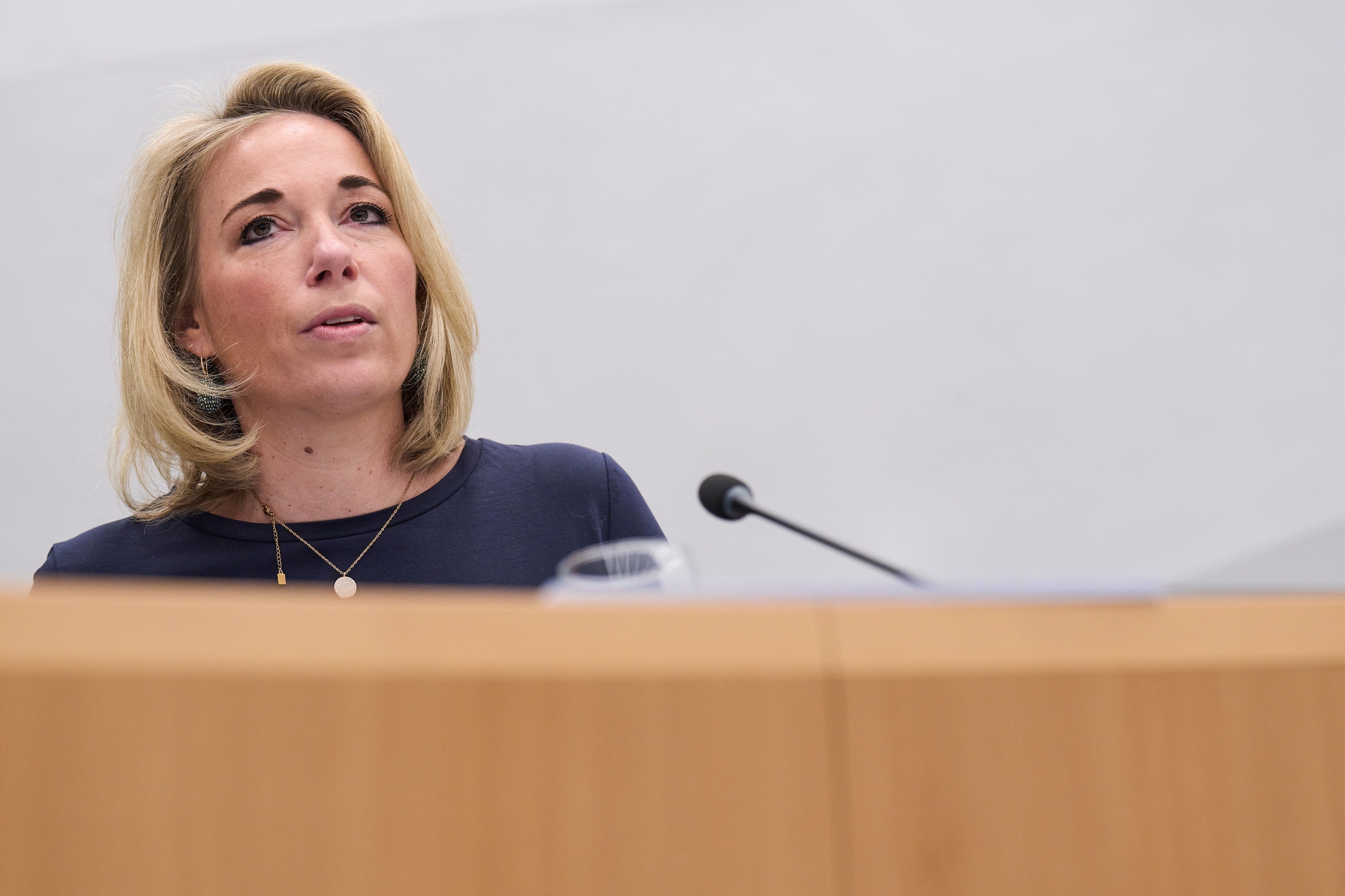 Ruim 200 patiënten wachten in de gevangenis op een plek in een tbs-kliniek. Hoe kan dat? | Trouw